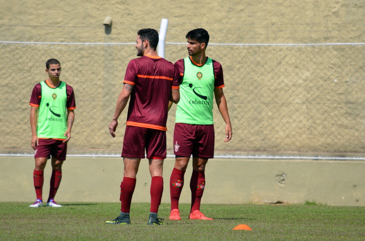 Rodrigão é suspenso e Boa Esporte tem novo desfalque na zaga na Série B ...