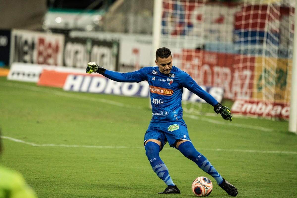 Felipe Alves joga Clássico-Rei após morte do pai, e Fortaleza se ...