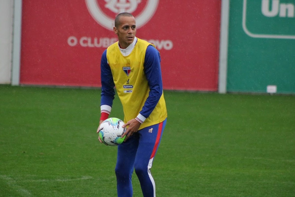 Livre no mercado, Derley entra no radar do Náutico, mas patamar ...