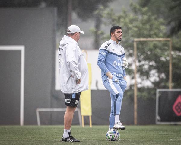 Defesa zerada? Santos traça plano de não sofrer gols para evitar turno ...