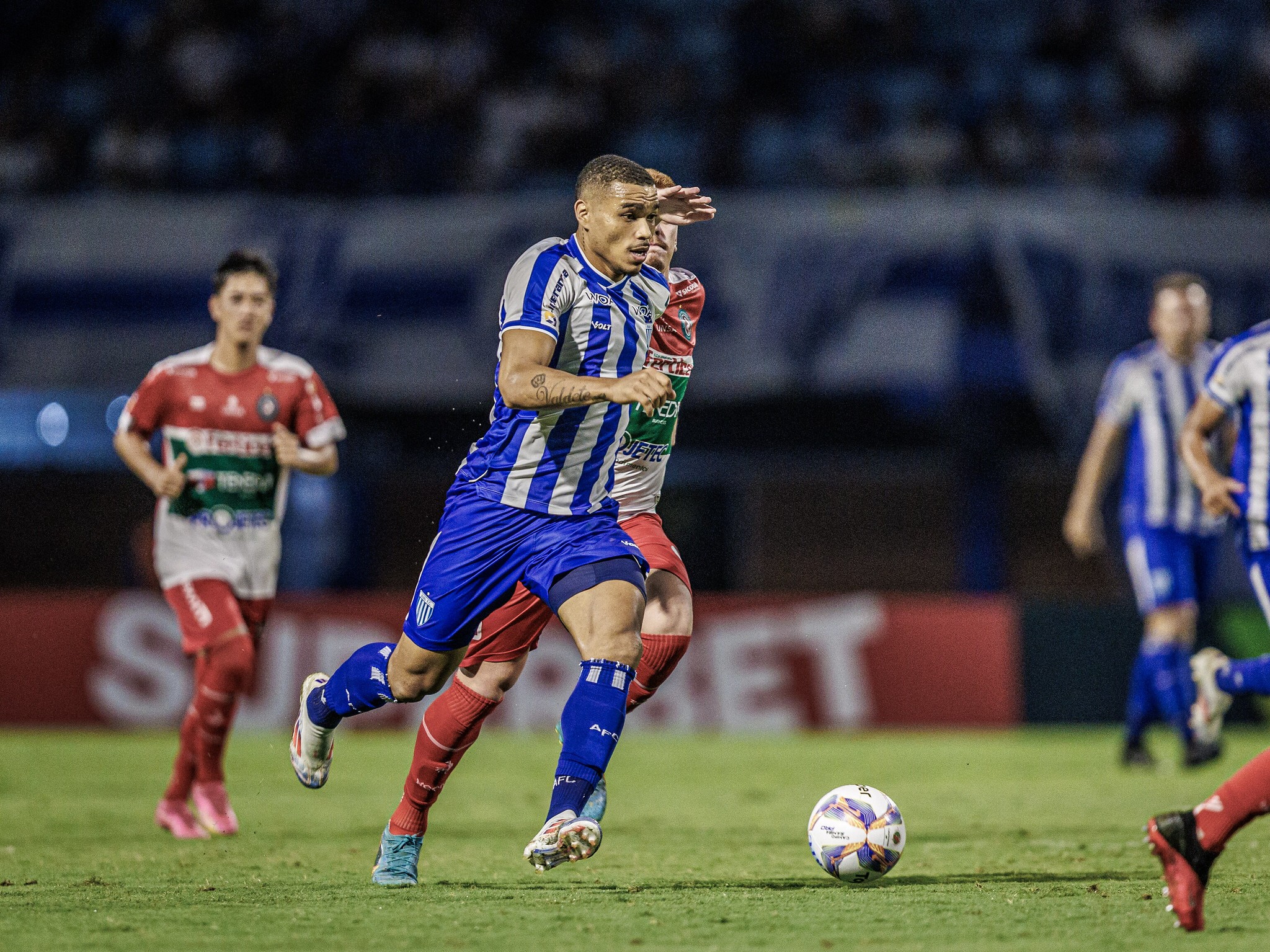 Jonathan Costa volta no Avaí para enfrentar o Criciúma | avaí | ge