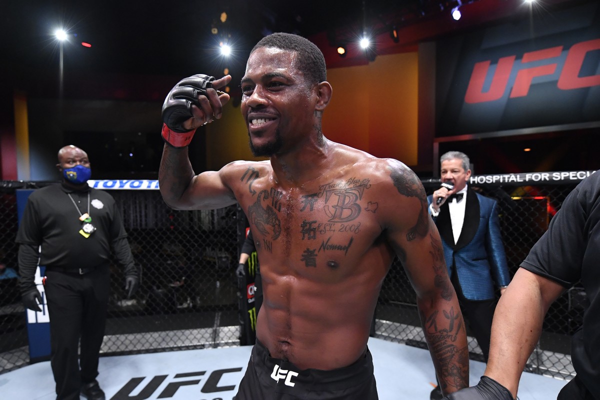 Lutador do UFC, Kevin Holland desarma atirador em restaurante nos EUA ...