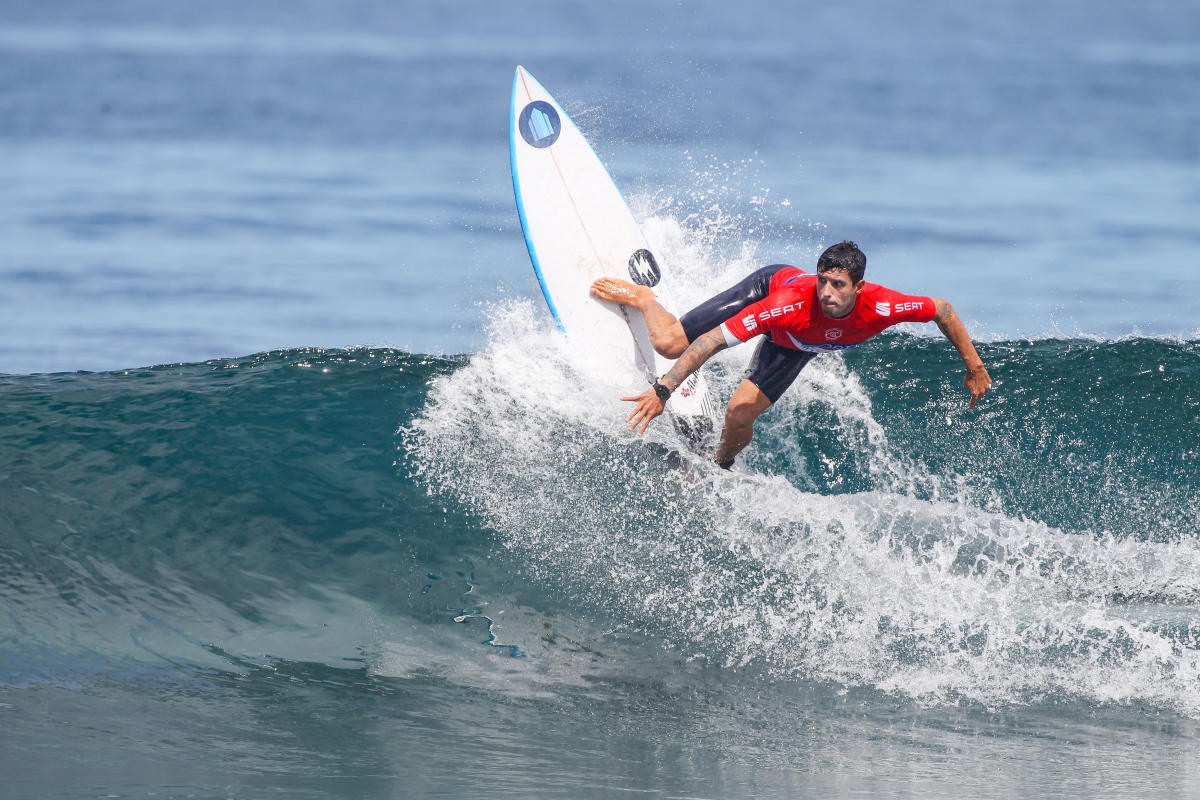 Surfista Alex Ribeiro se prepara para a volta do Mundial de Surfe ...