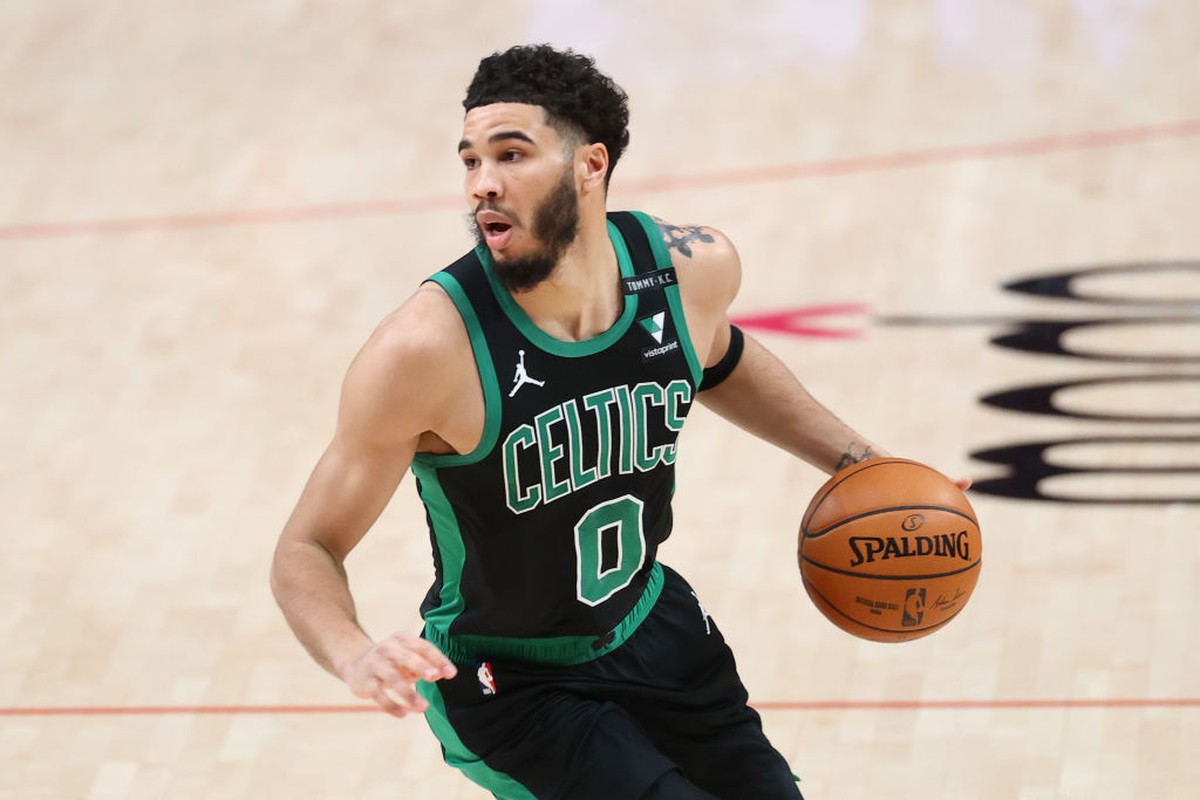 Tatum revela sequelas da covid: "Uso inalador antes dos jogos da NBA ...