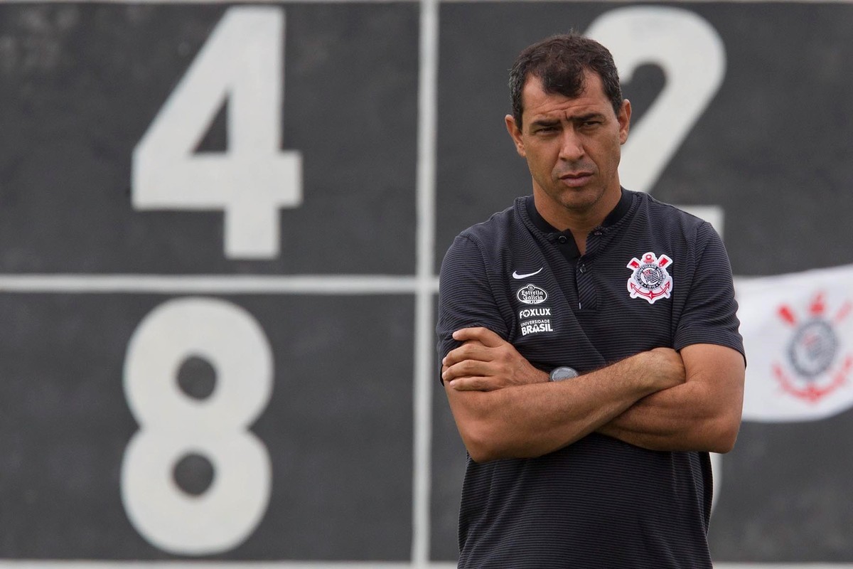 Carille volta Corinthians ao 4-2-3-1 e testa time com Camacho; Clayson ...