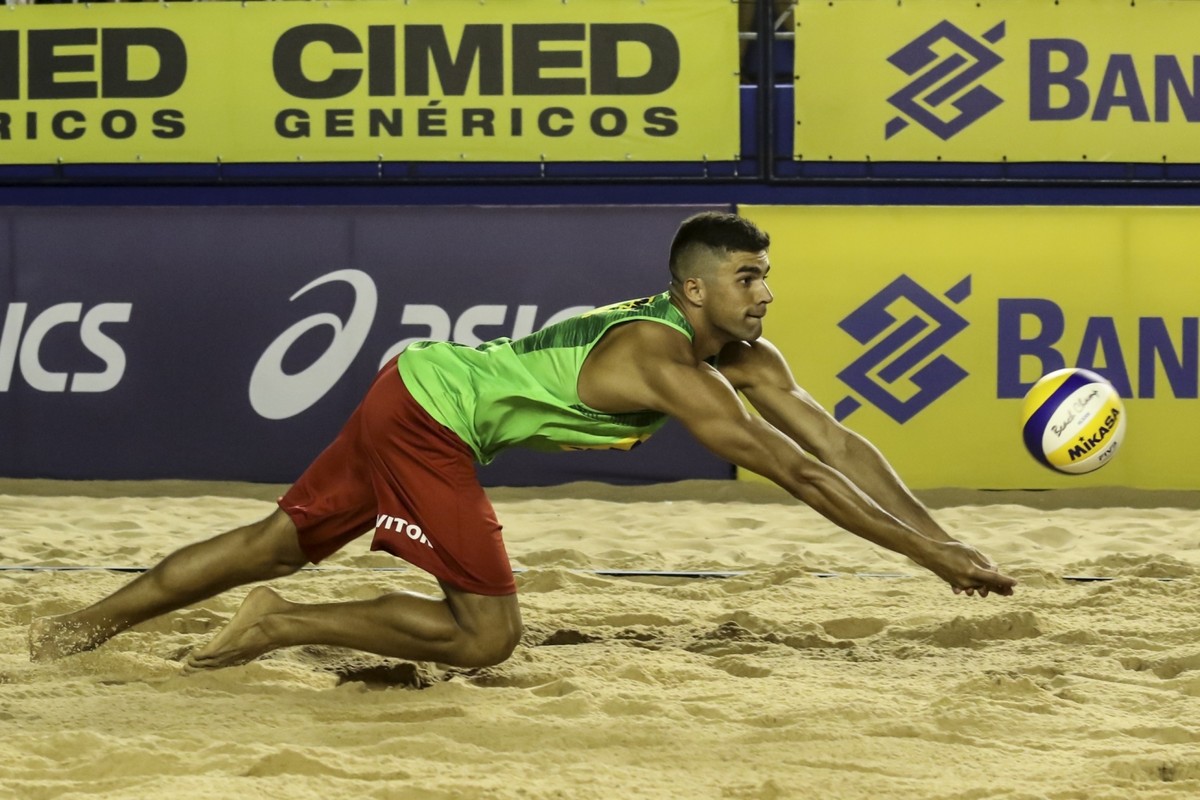Fã de conterrâneo, Vitor Felipe retoma paixão pelo Cartola FC e espera ...