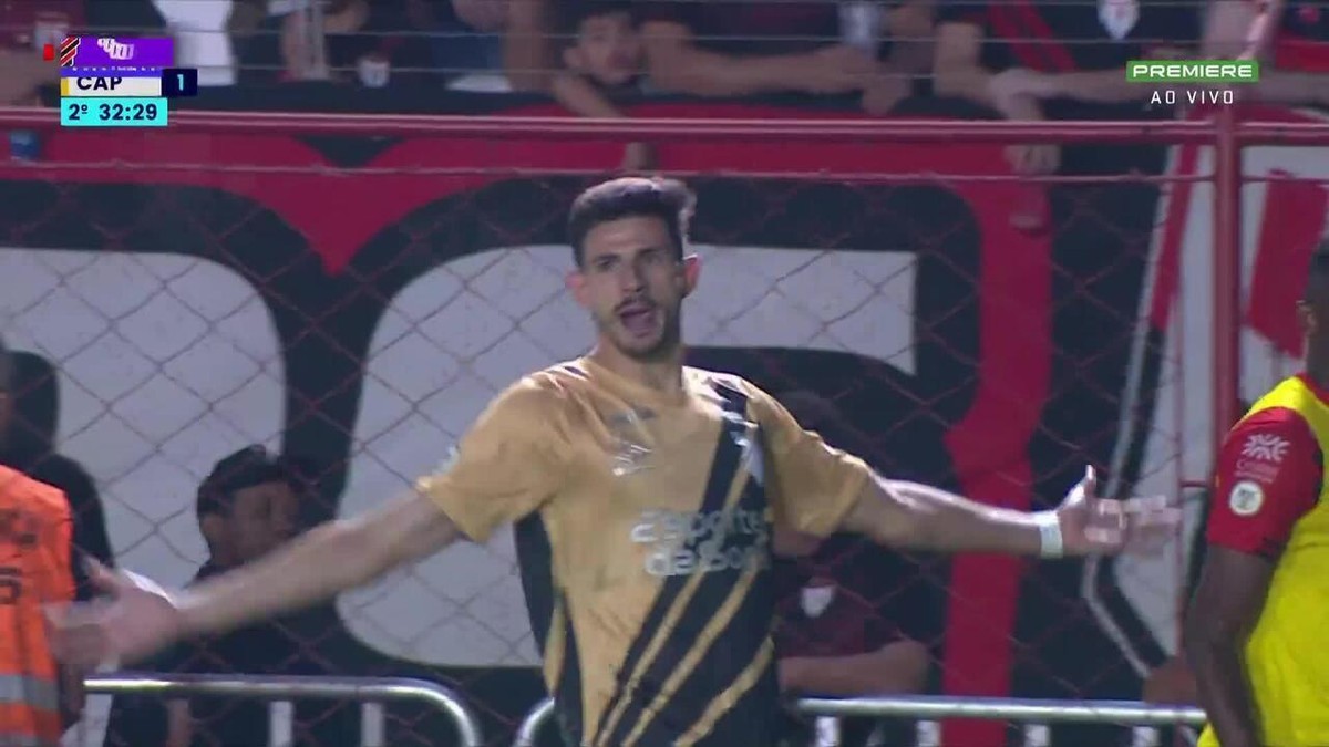 Atuações do Atlético-GO: Derek perde chance clara e é expulso em pouco ...