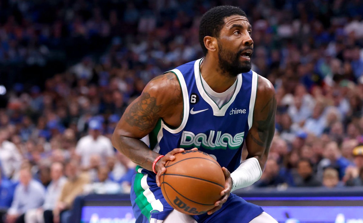 Kyrie Irving renova com Mavericks em contrato de R$ 600 milhões | nba | ge