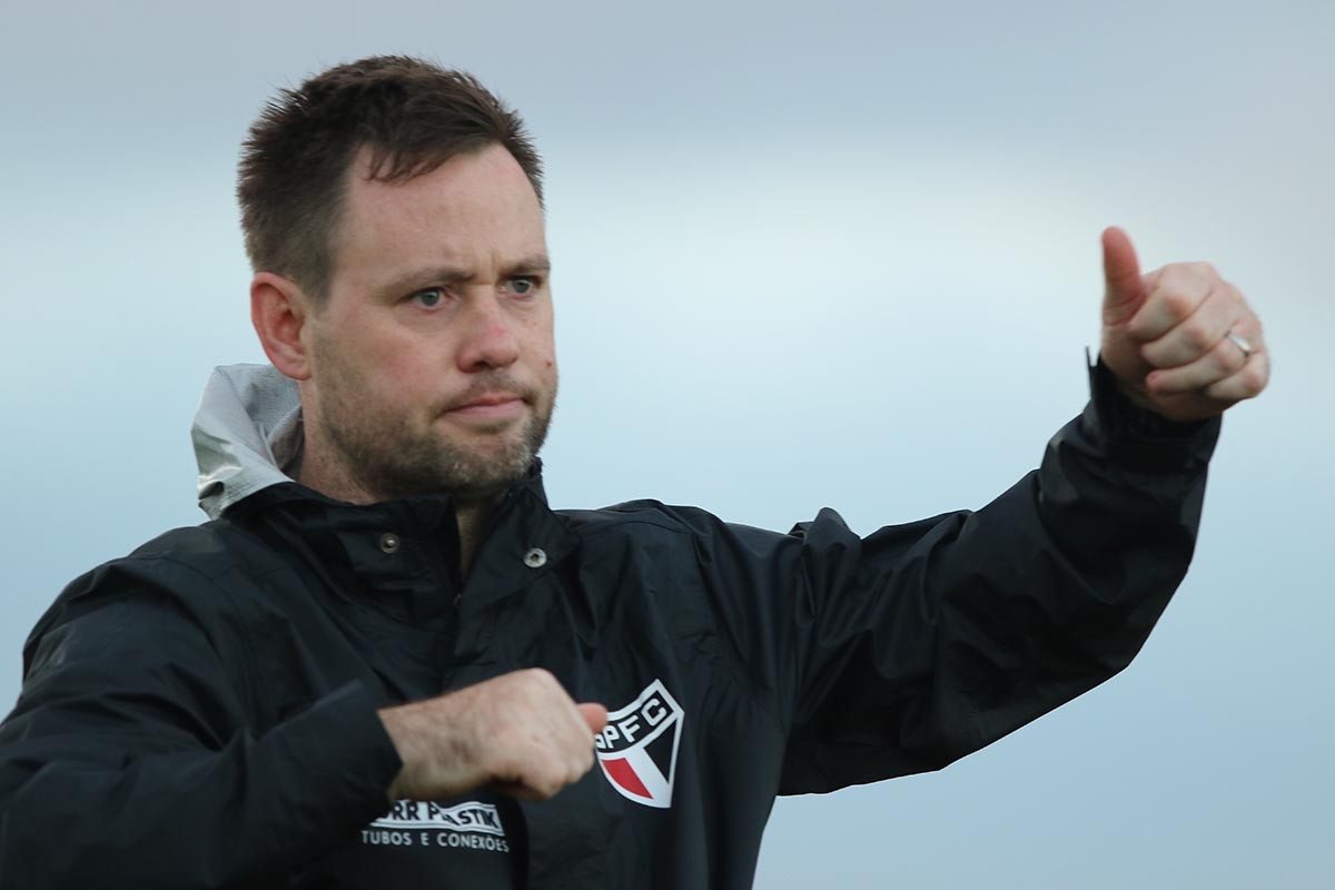 Michael Beale diz que não está "fugindo do Brasil" e explica demissão ...