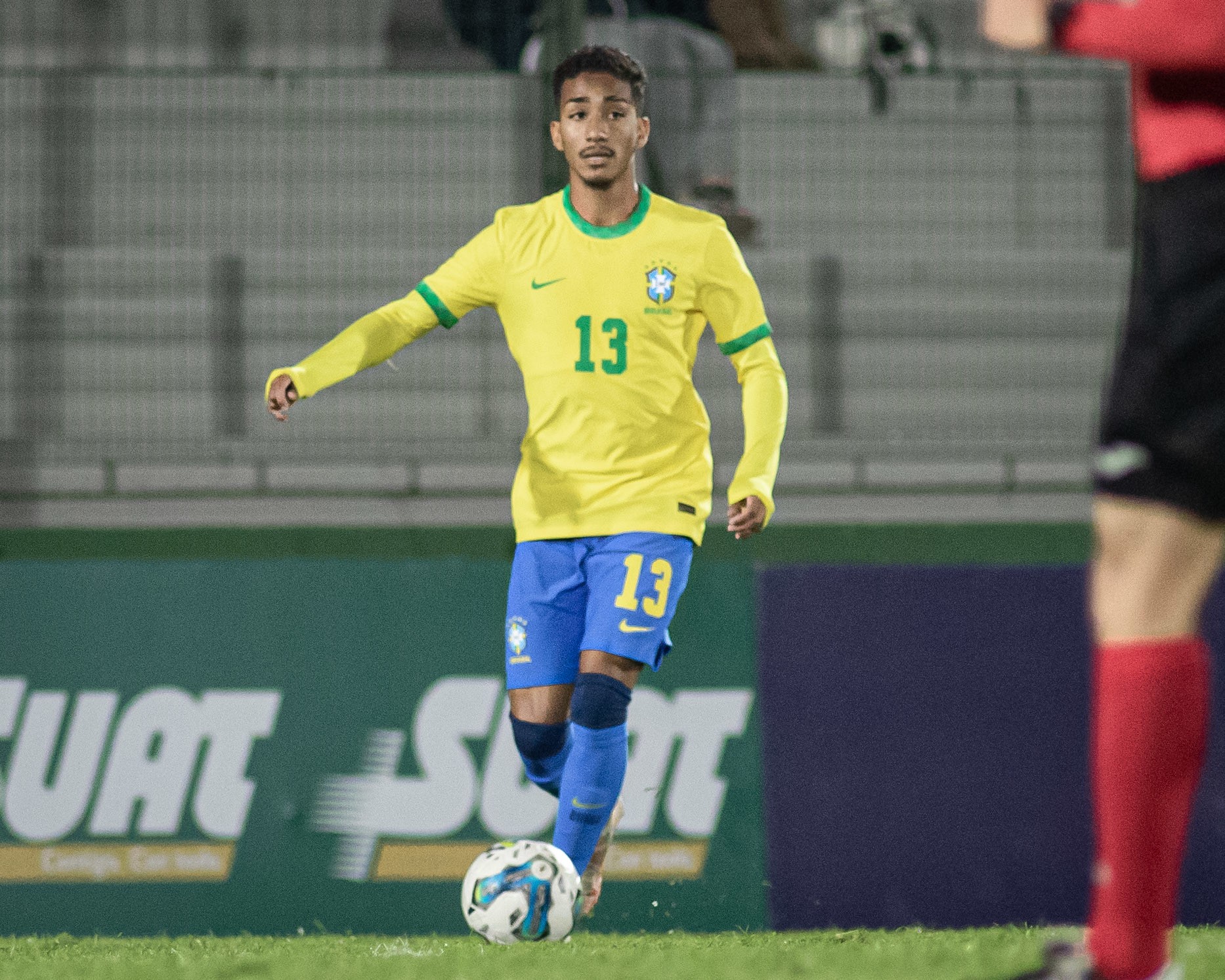 Arthur supera início difícil com lesão no Leverkusen, se firma na ...