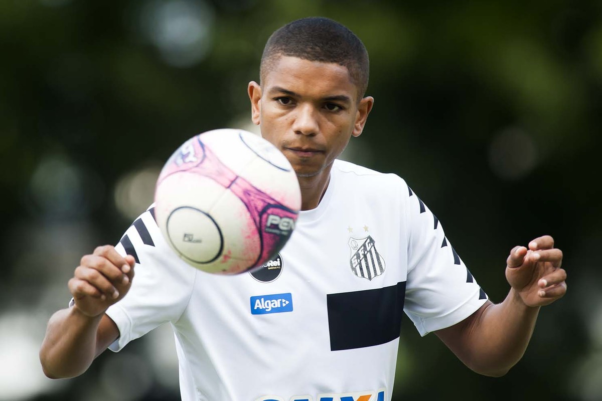 David Braz revela pressão do filho por gol e fala da estreia do Santos ...