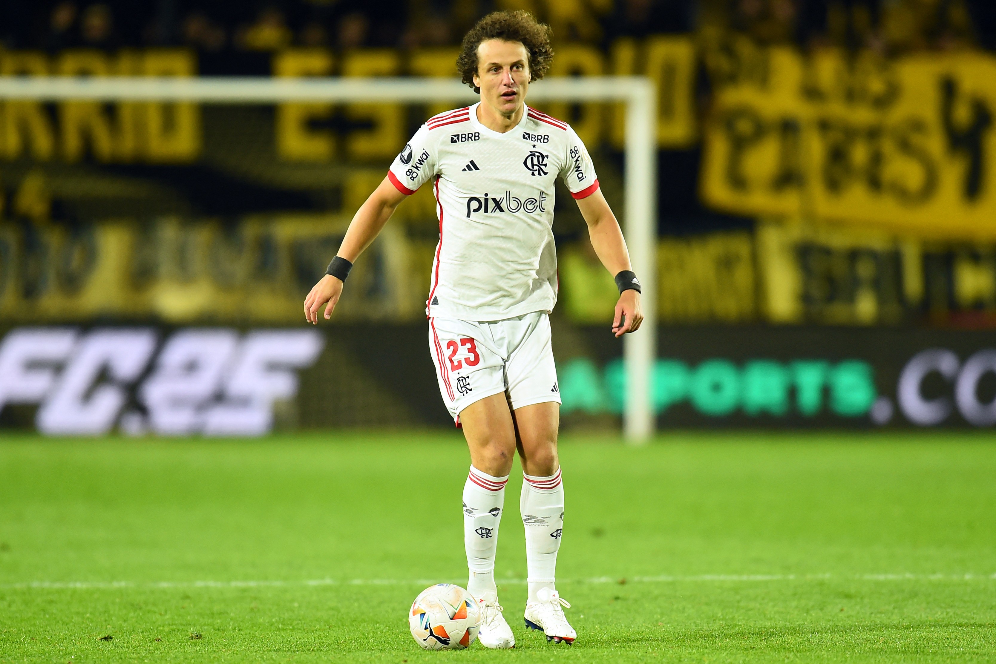 David Luiz chega a Fortaleza com grande presença da torcida no ...