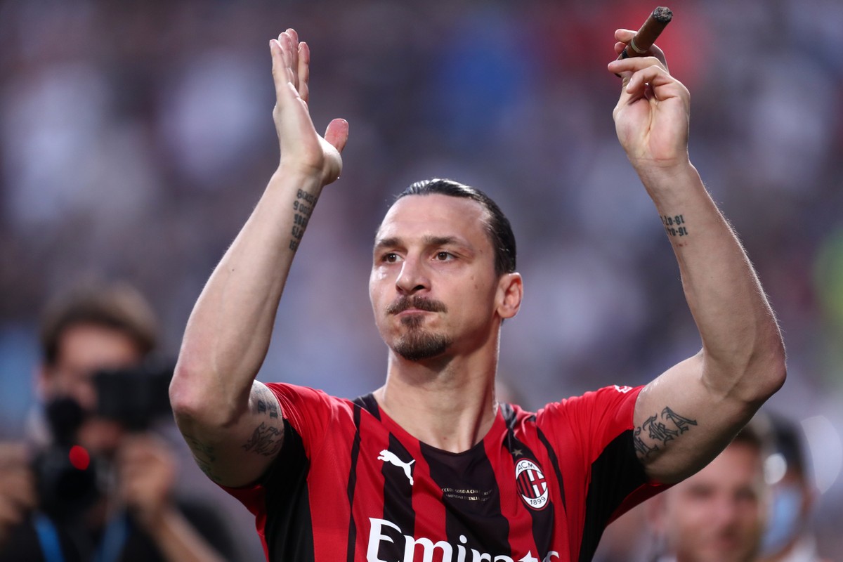 Ibrahimovic minimiza risco de não voltar a jogar pelo Milan depois de ...