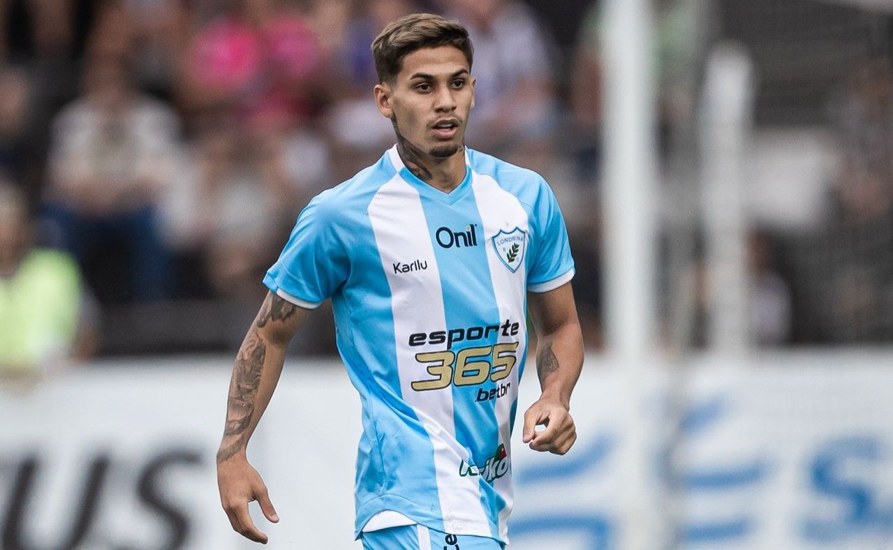 Aposta do Londrina, Caio Rafael celebra primeiro gol no profissional e destaca ambiente no time | Ge