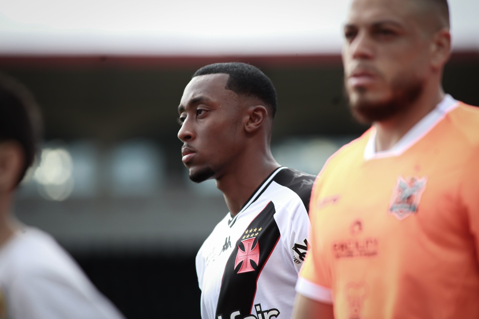 Aos 18 anos, Luiz Gustavo vibra com estreia no profissional do Vasco e ...