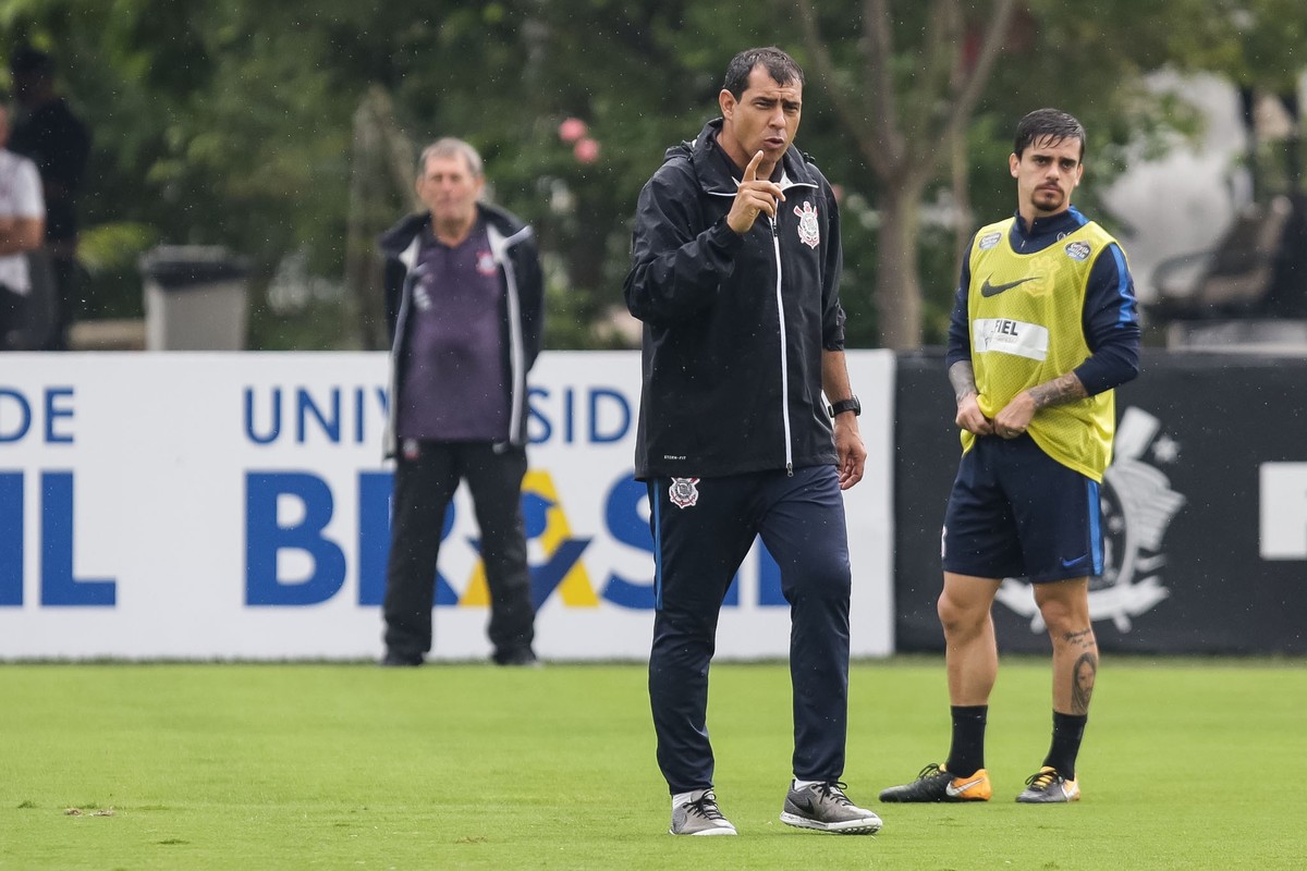 Carille crê viver fase mais difícil no Corinthians e diz: "Esqueça o ...