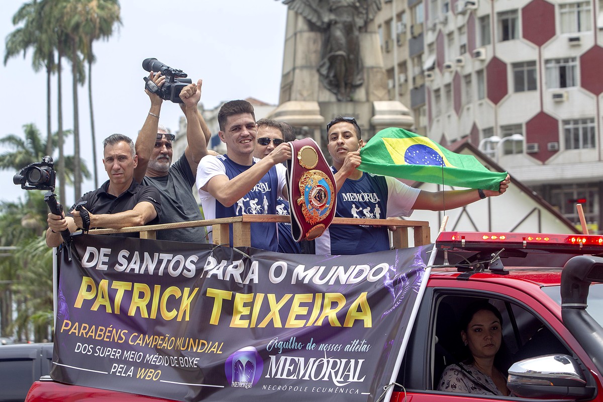 Campeão mundial de boxe, Patrick Teixeira volta ao Brasil com festa ...