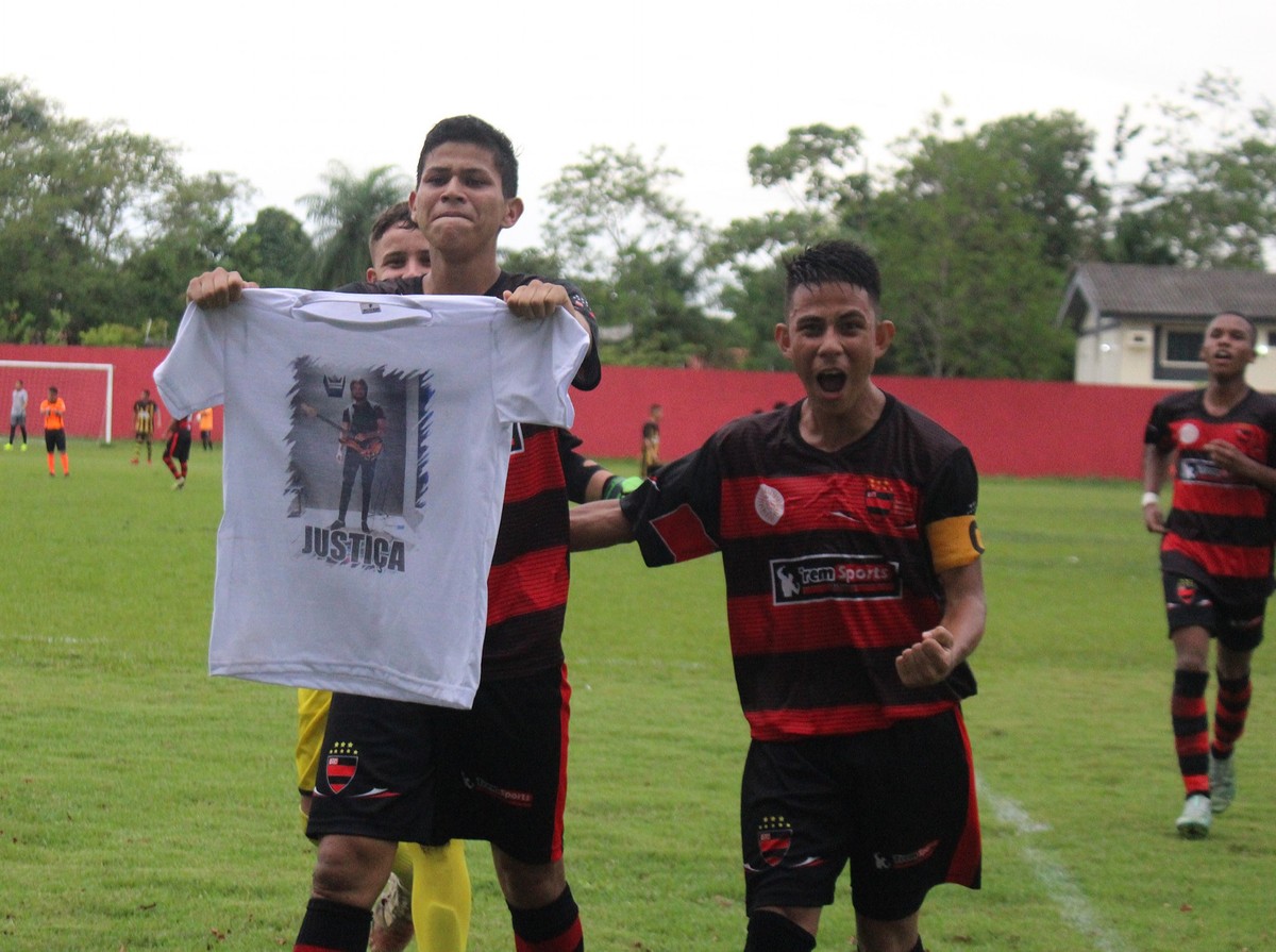 Autor de gol no Amapaense Sub-17 homenageia irmão morto no trânsito ...