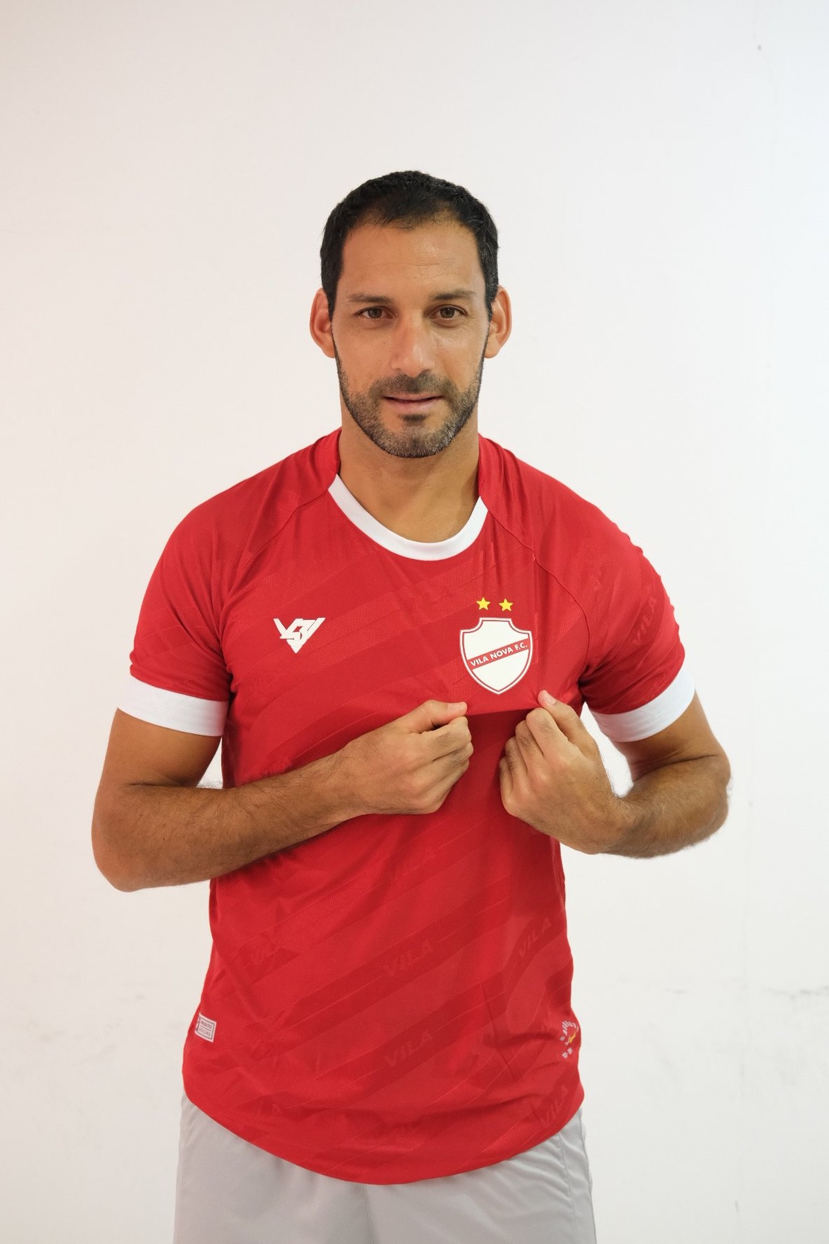 Frontini diz que objetivo é parar de jogar com título no Vila Nova ...