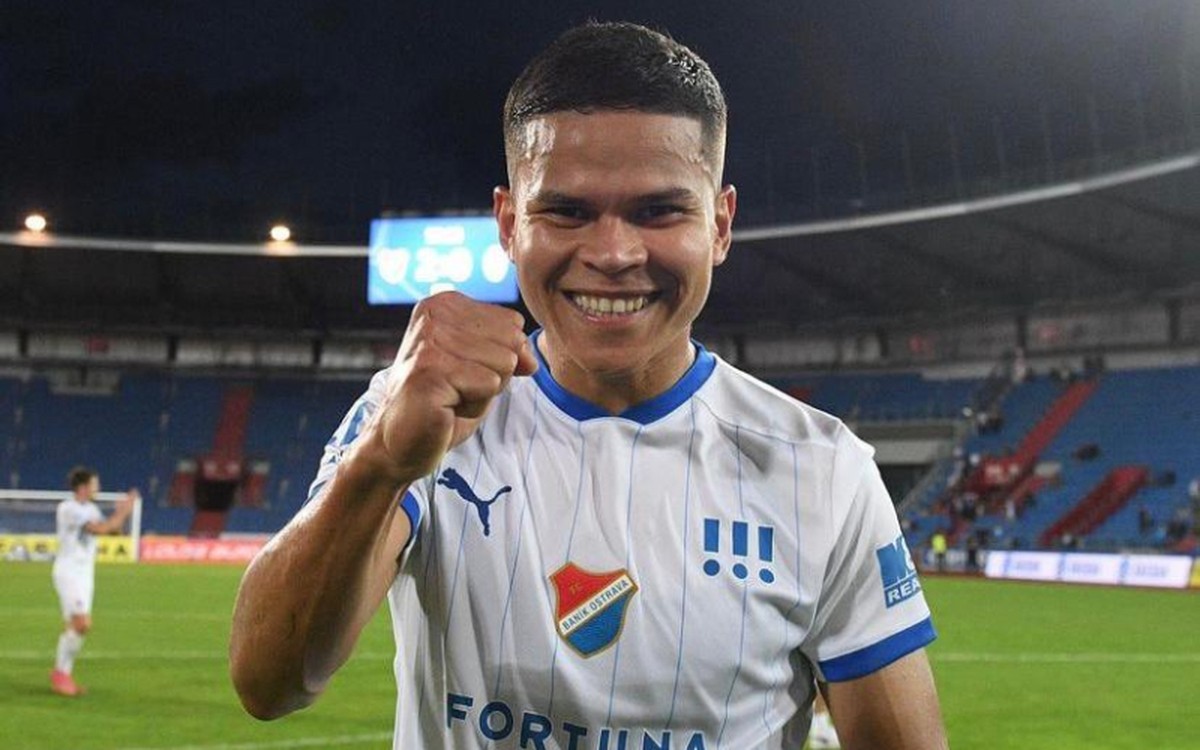 Ewerton Silva marca seu primeiro gol com camisa do Banik Ostrava pelo Campeonato Tcheco | ap | ge
