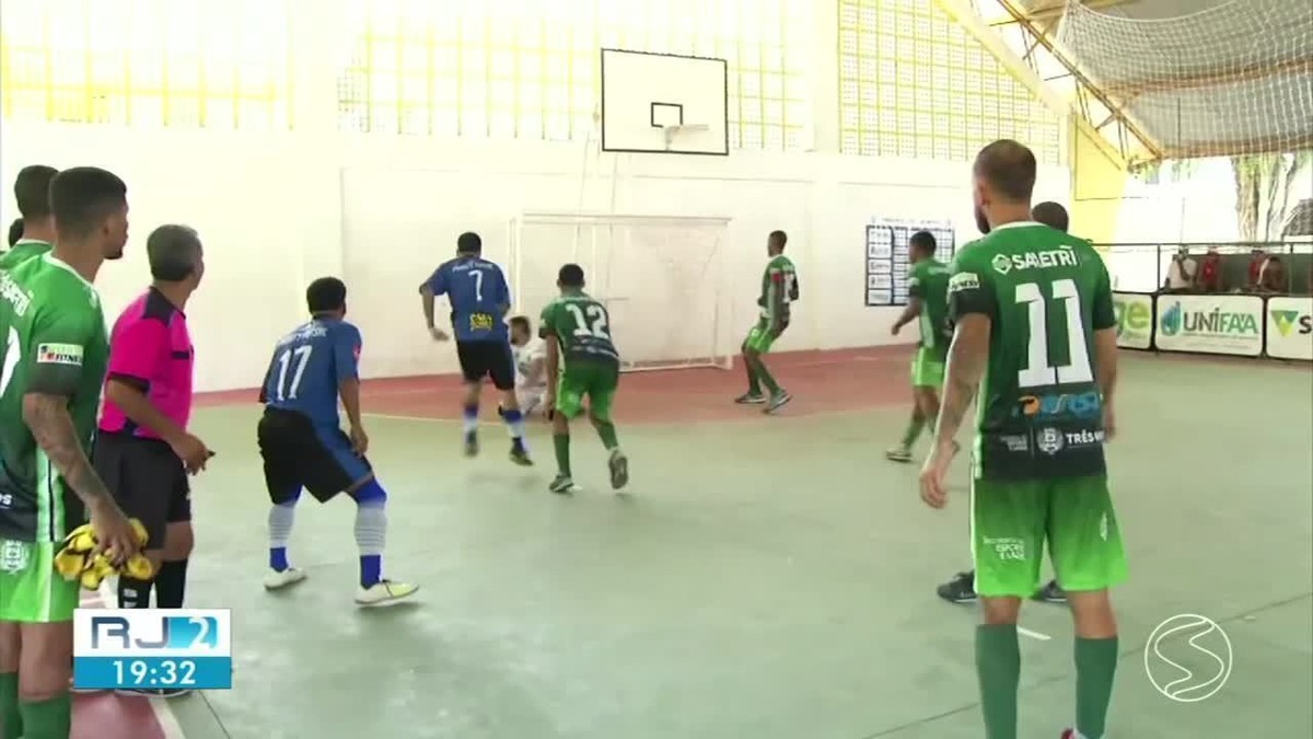 Goleiro artilheiro comanda vitória de Paraty sobre a atual campeã Três ...