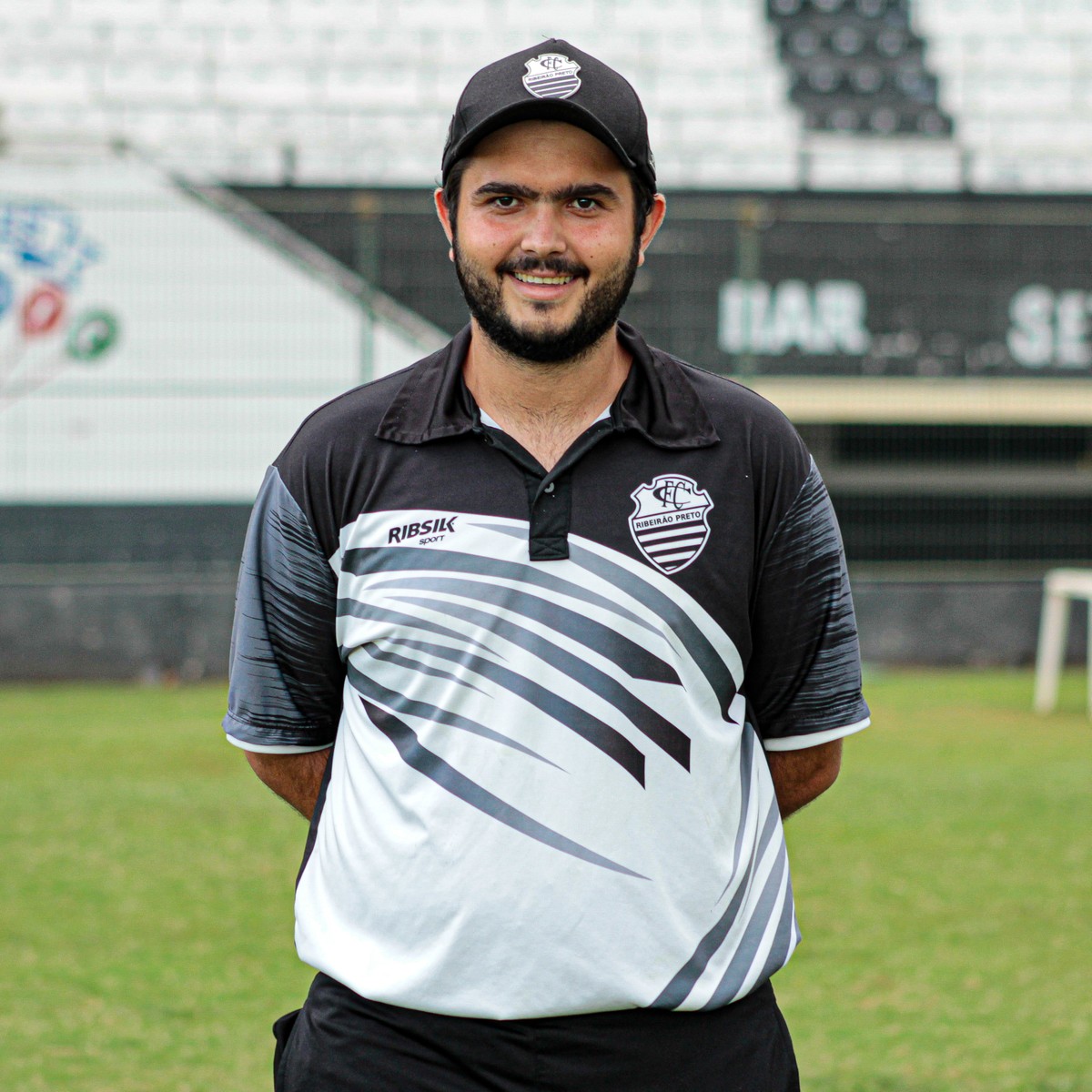 Novo técnico do sub-20 fala em Comercial ofensivo e cita lições com ...