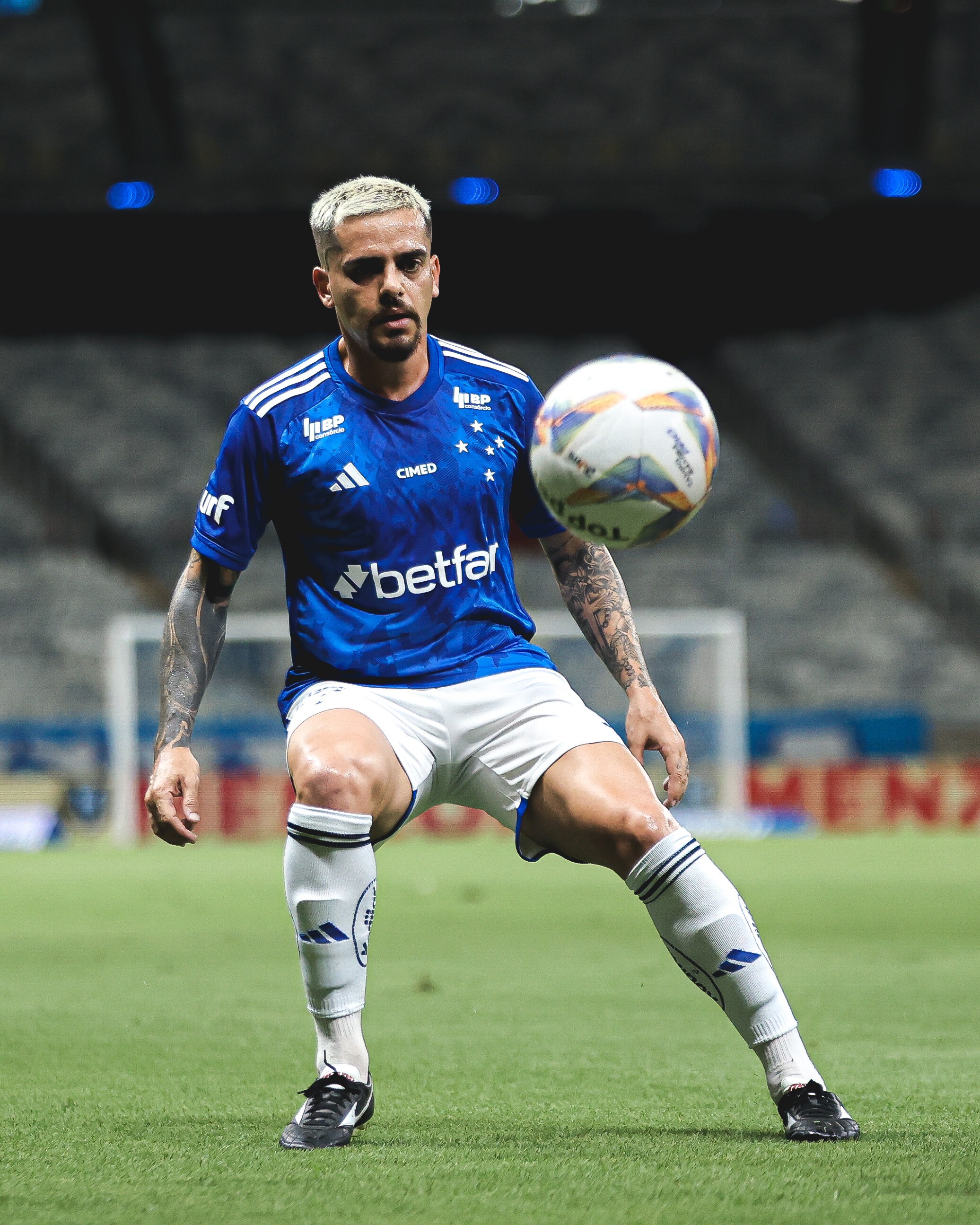 Cruzeiro anuncia contrato definitivo com lateral Fagner | Ge