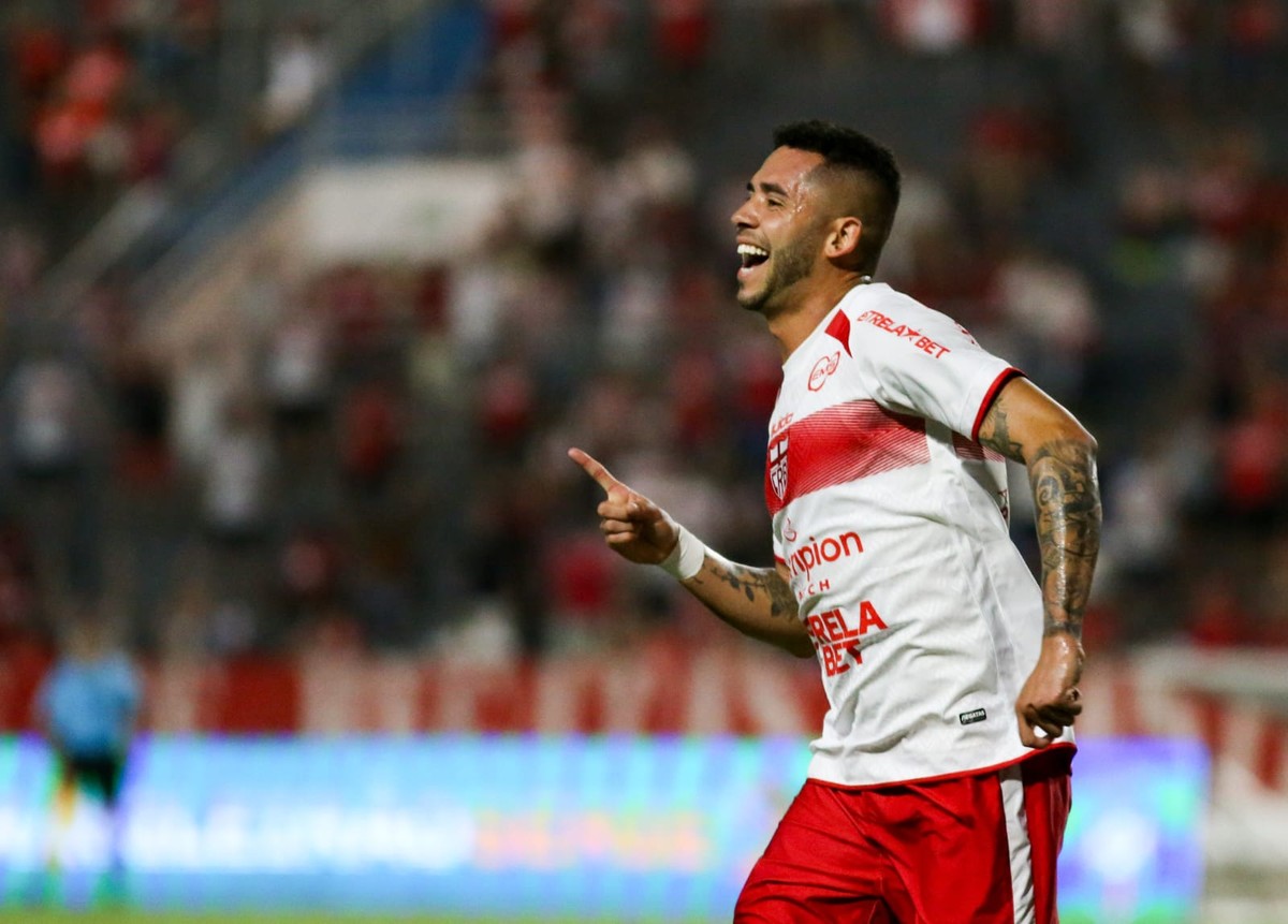 Renato encerra temporada 2023 como o artilheiro do CRB | crb | ge