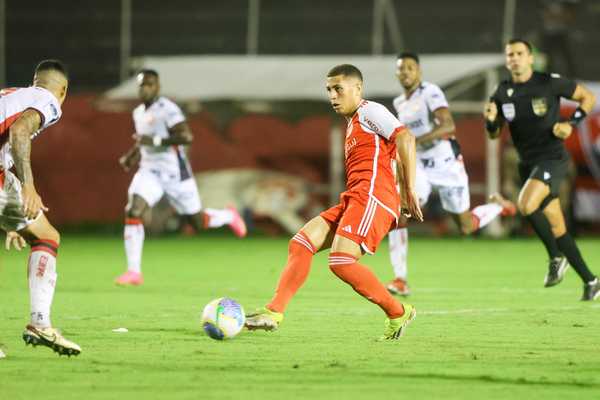 Gabriel Carvalho estreia pelo Inter e quebra recorde de Alexandre Pato ...