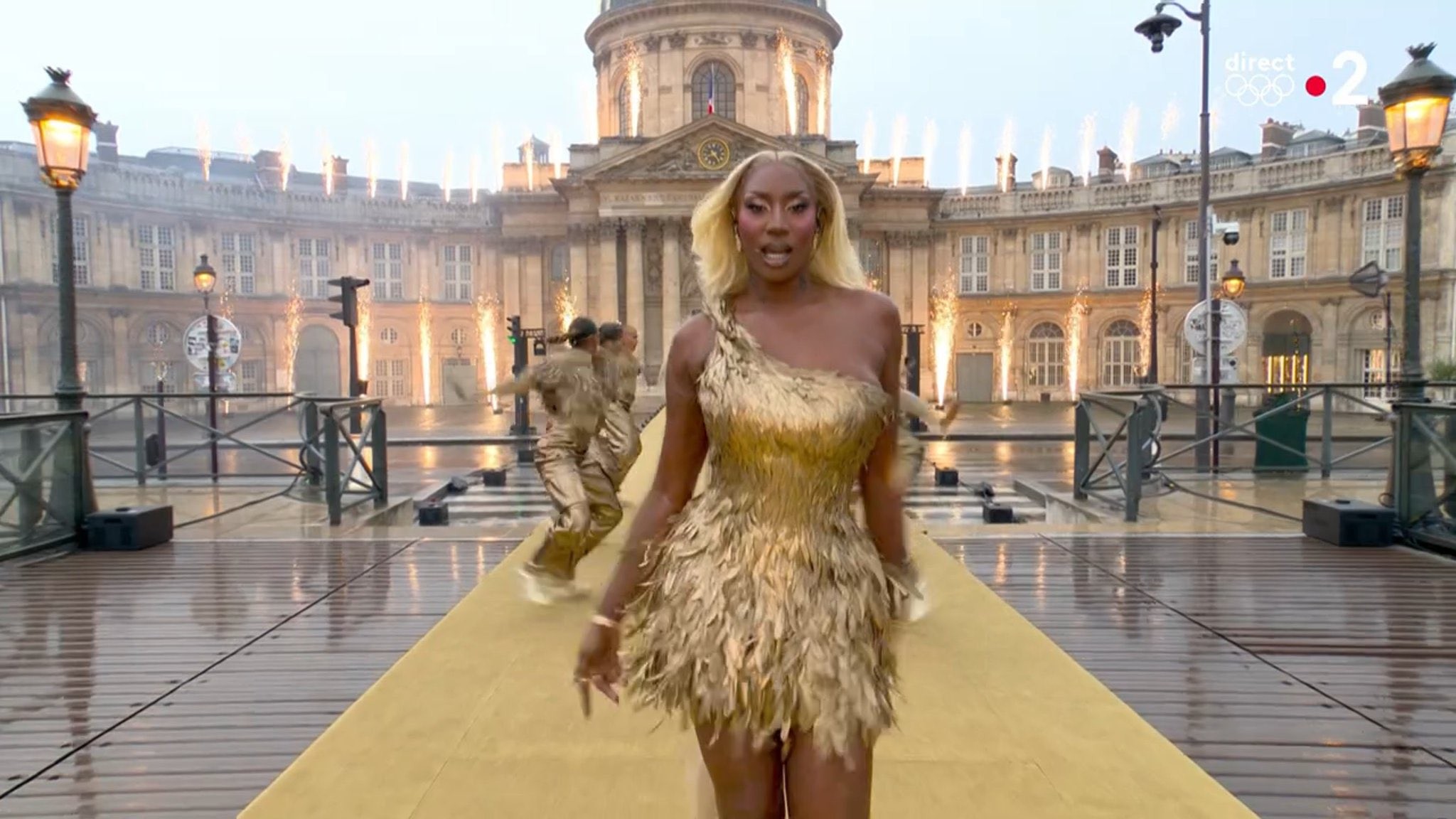 Abertura das Olimpíadas 2024: quem é a cantora Aya Nakamura ...