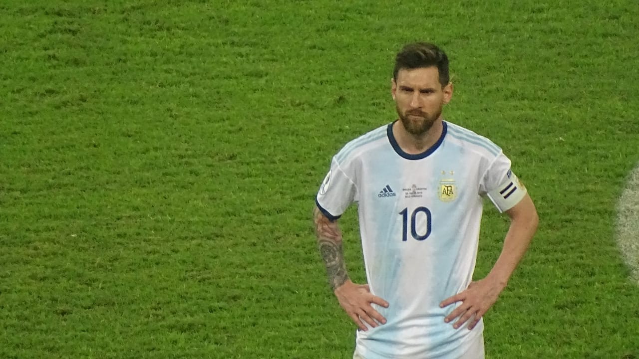 Messi vira Super Mario em “game” que tira sarro das derrotas do craque ...