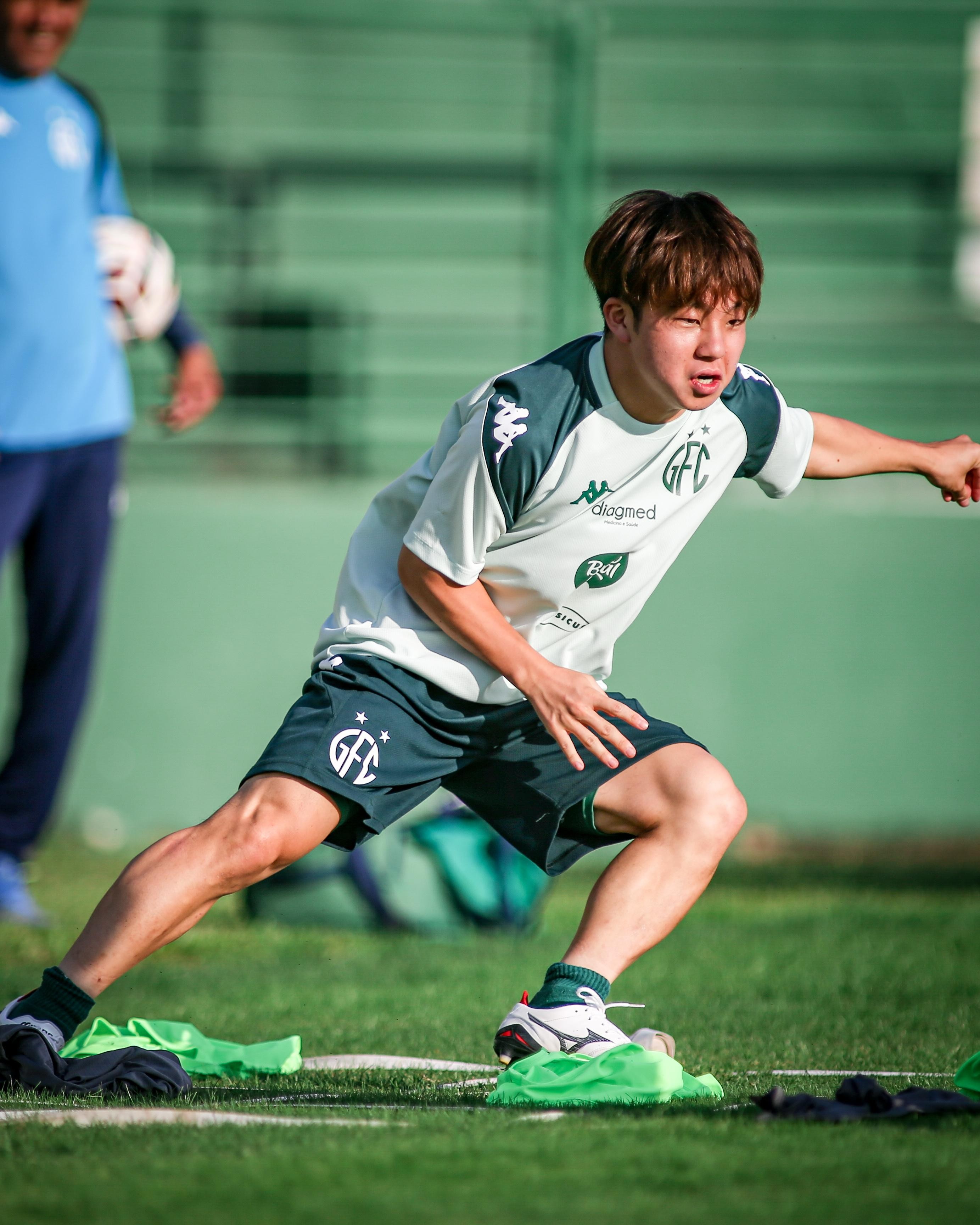 Ryuta Takahashi completa dois meses no Guarani à espera da primeira oportunidade