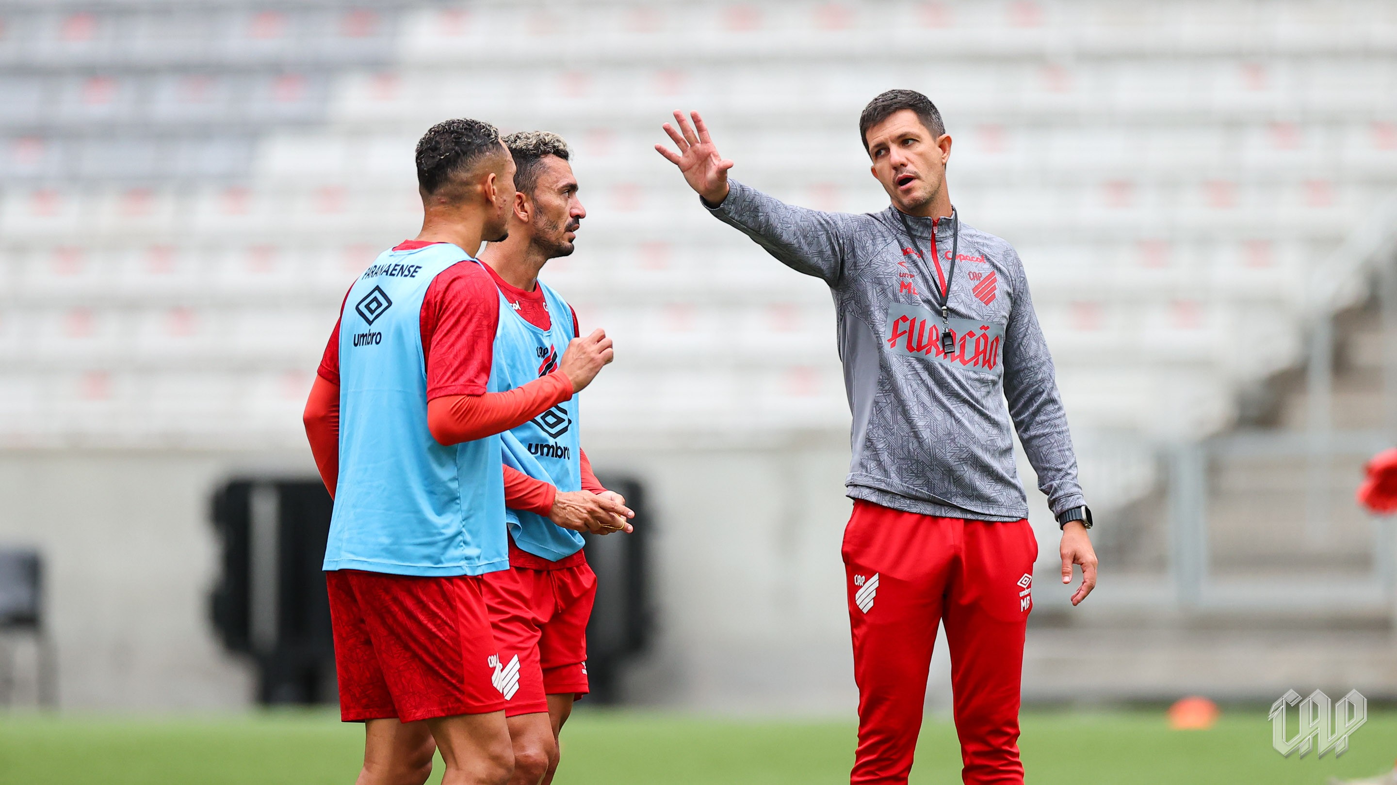 Como chega o Athletico para o Paranaense 2025: time-base, reforços e ...