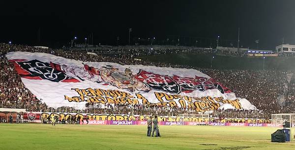 Análise Torcida Do Vitória Tem Atuação De Gala Na Despedida Da Série B