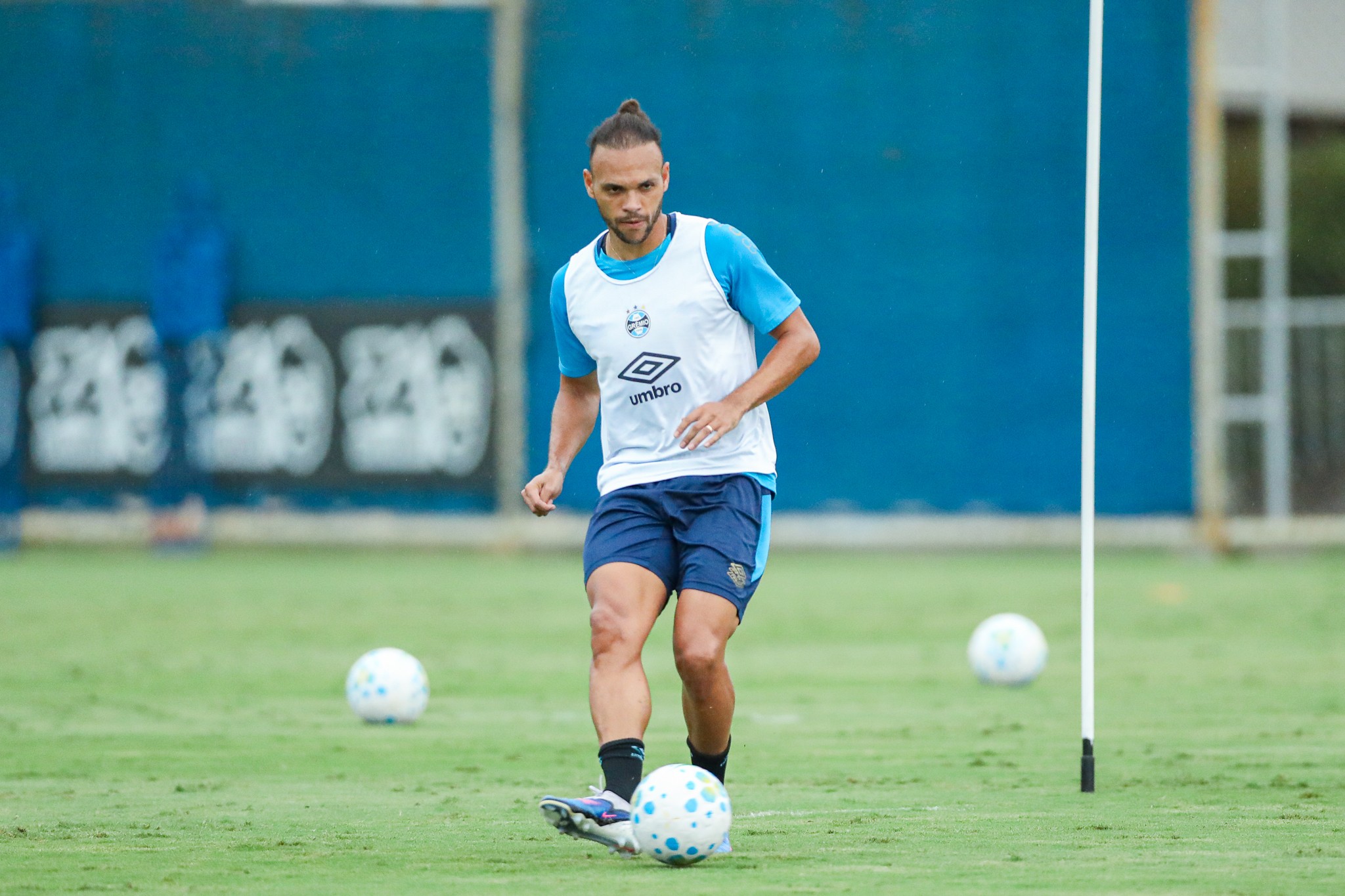 Comentaristas opinam: Braithwaite tem espaço no atual time do Grêmio? | Ge
