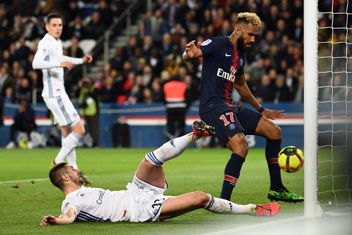 Com Gol Perdido Do Século Psg Tropeça Em Casa Pela Primeira Vez E
