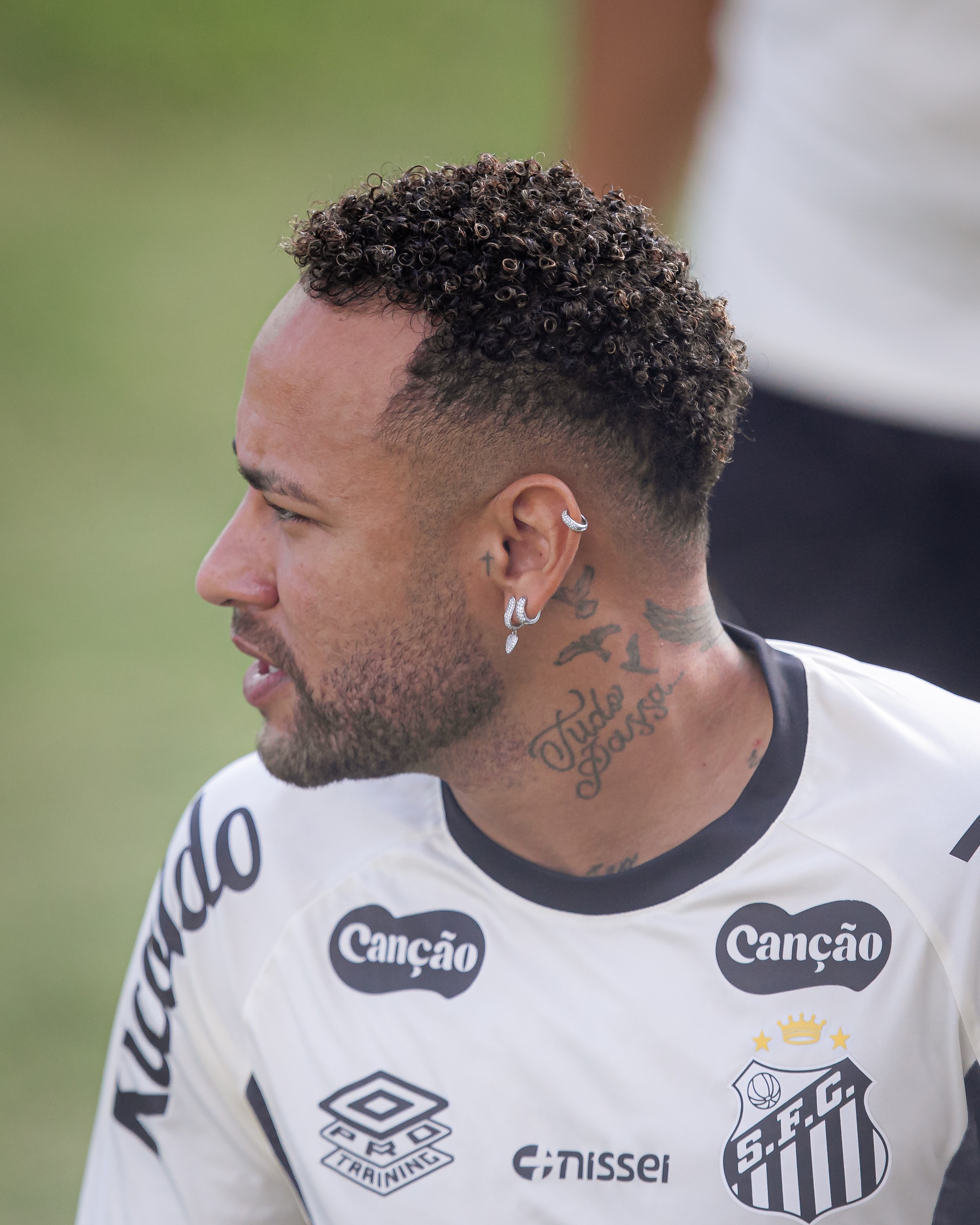 Escalação do Santos: Neymar perde treino tático por desgaste muscular | Ge