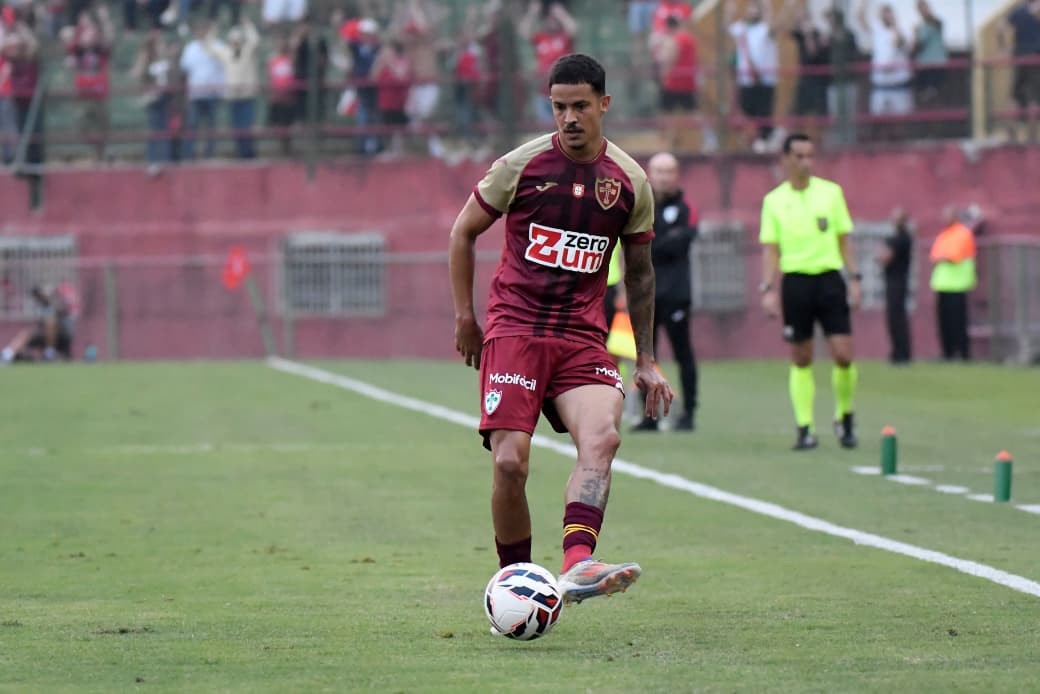 Portuguesa anuncia rescisão de contrato com Matheus Leal