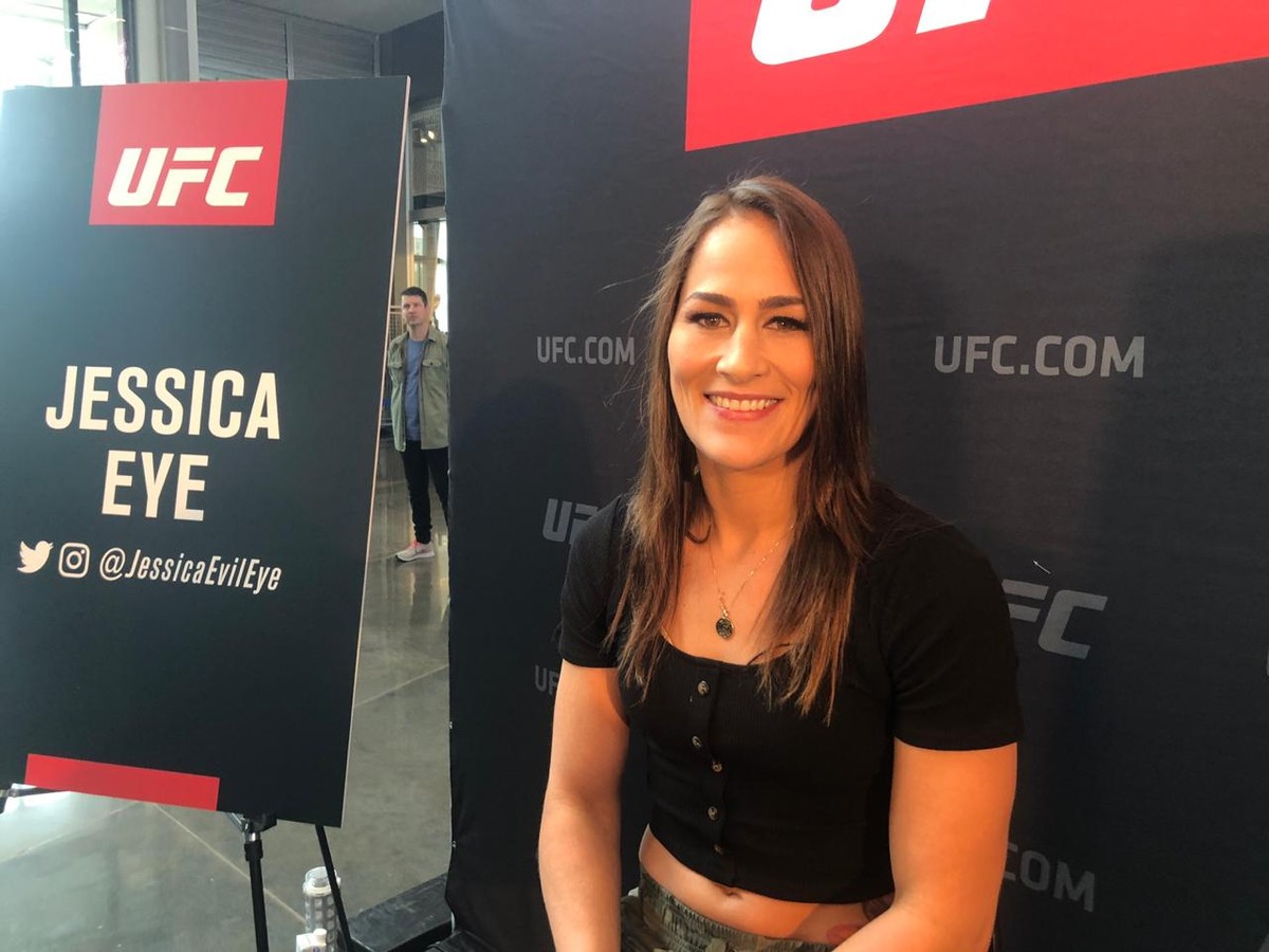 Jessica Eye exalta destaque das mulheres no UFC e avisa: "Quero ...