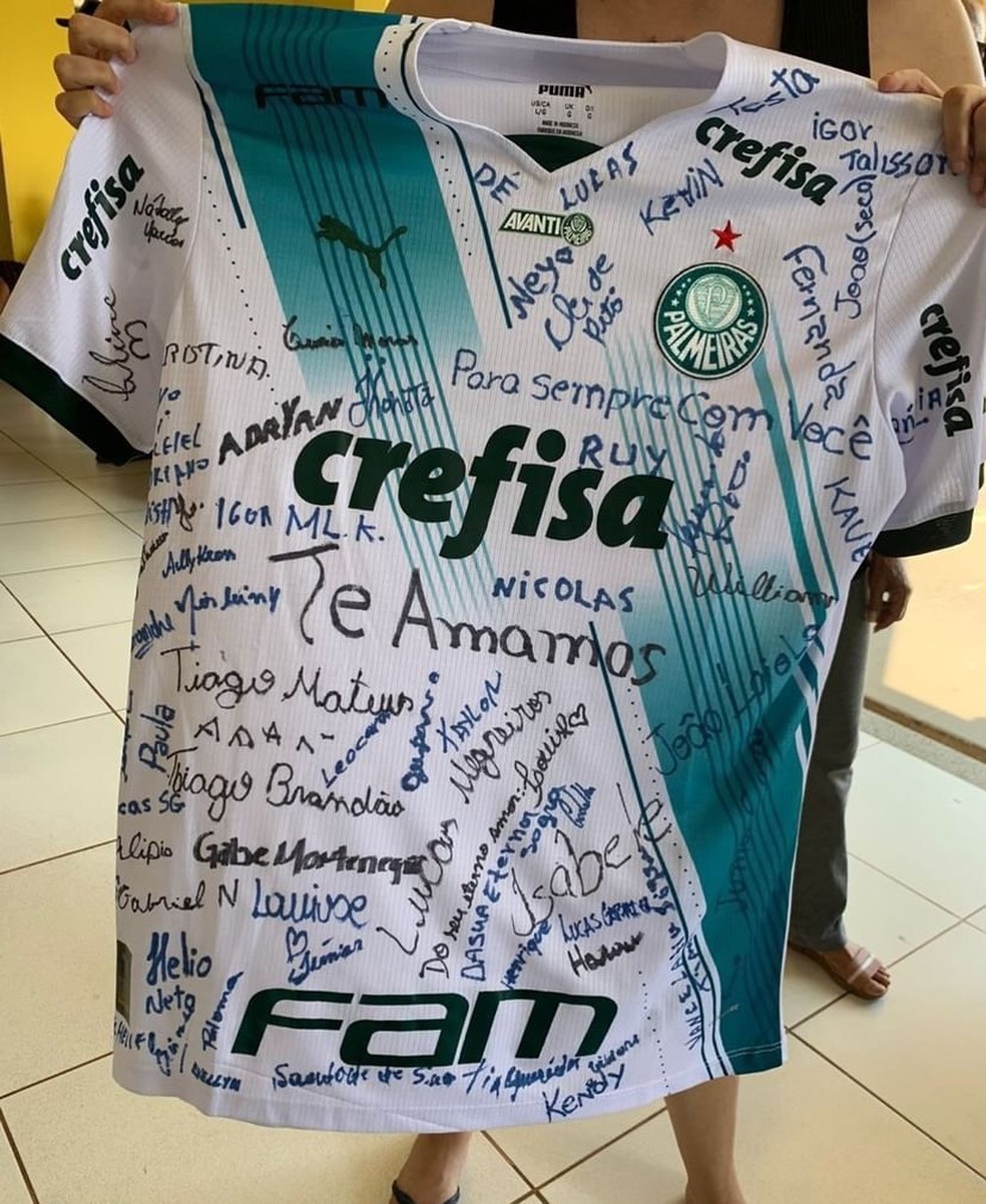 Família de jovem morto por linha com cerol no Acre sonha com homenagem do Palmeiras