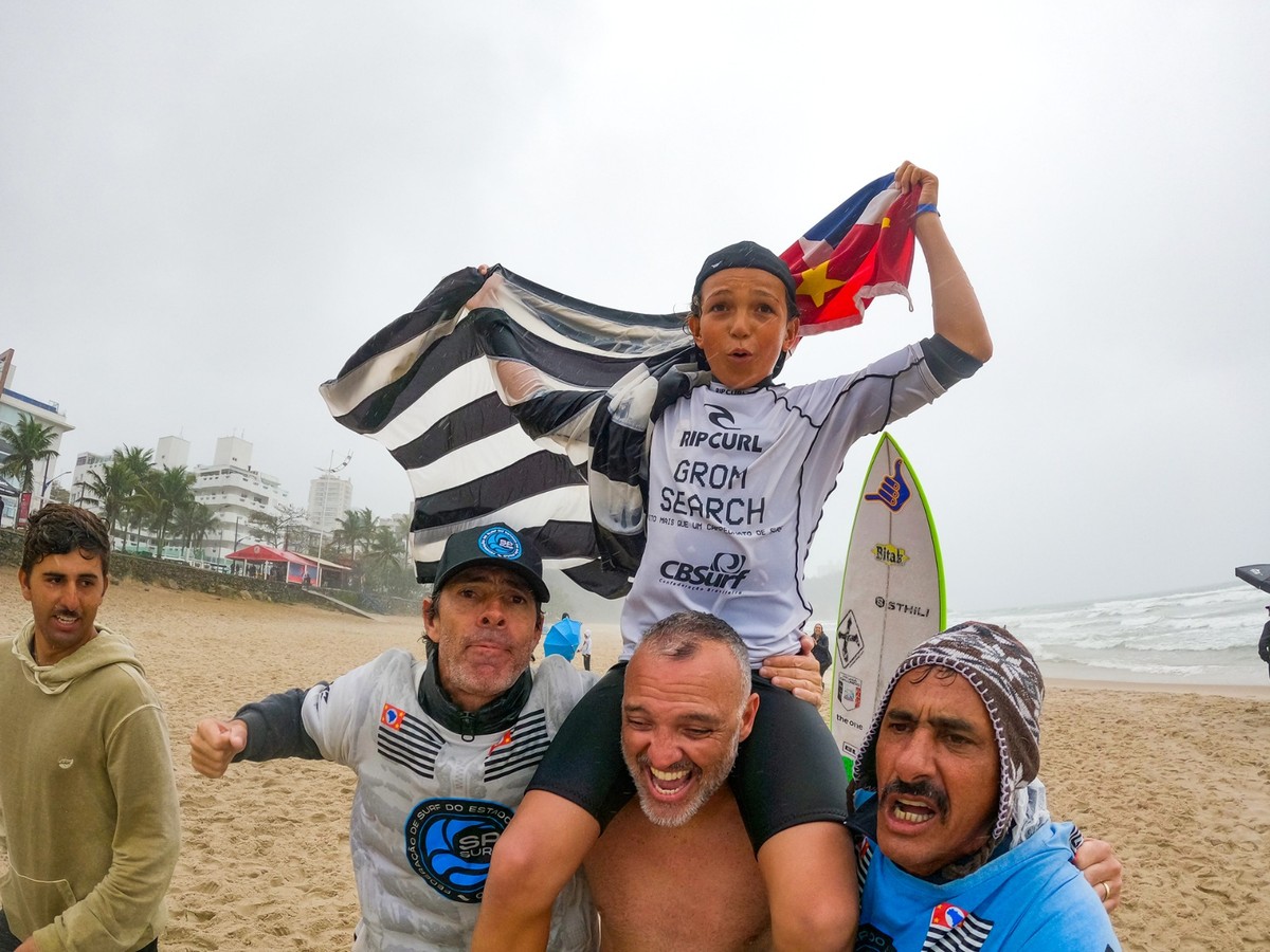 Surfistas de Praia Grande vencem na segunda etapa do Brasileiro de Base ...