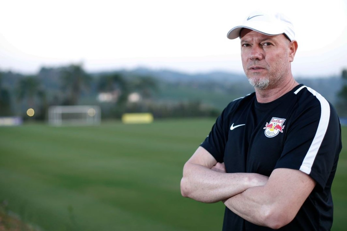 Zago reprova atuação no primeiro tempo, mas valoriza ponto do RB Brasil ...