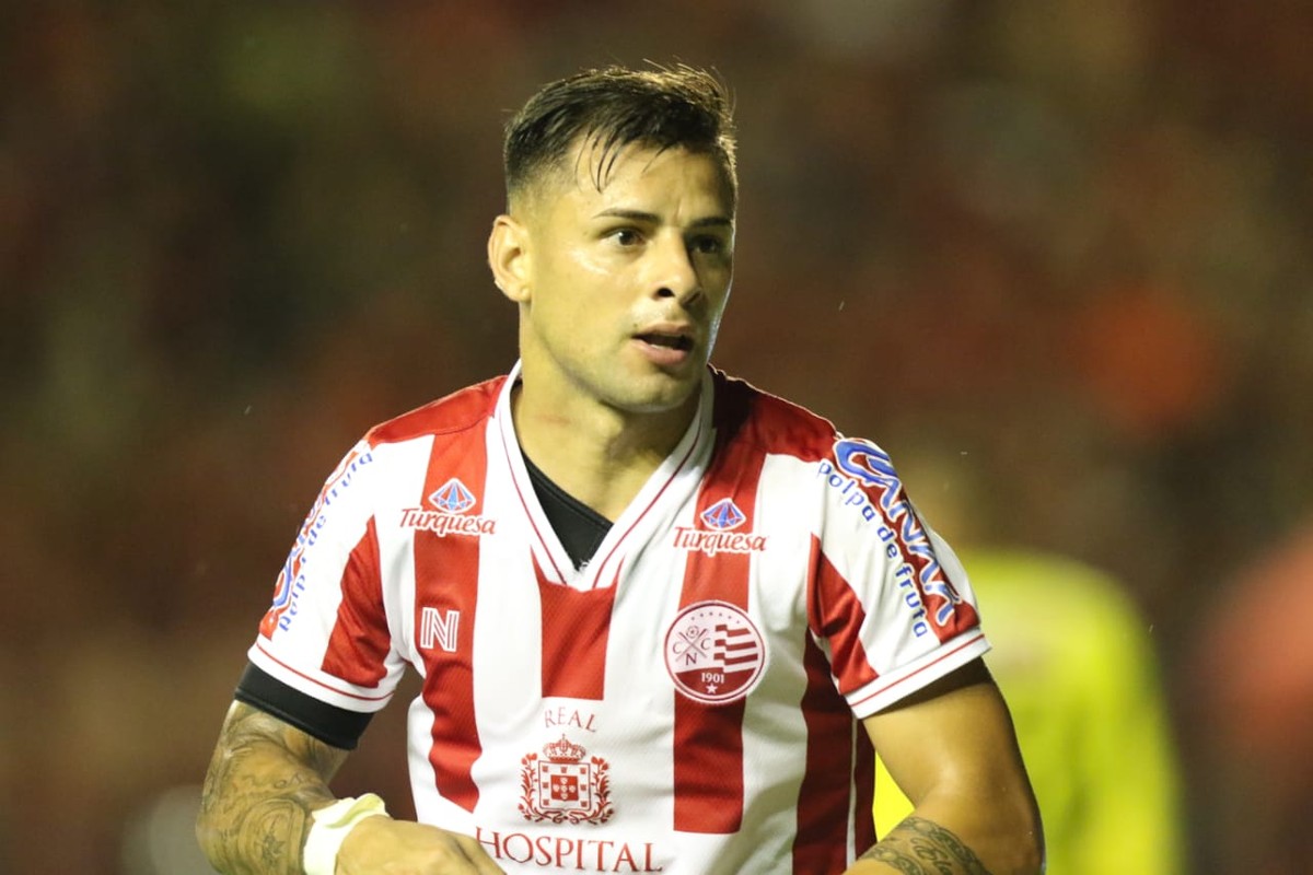 Jiménez se despede do Náutico em rede social: "Gratidão eterna ...