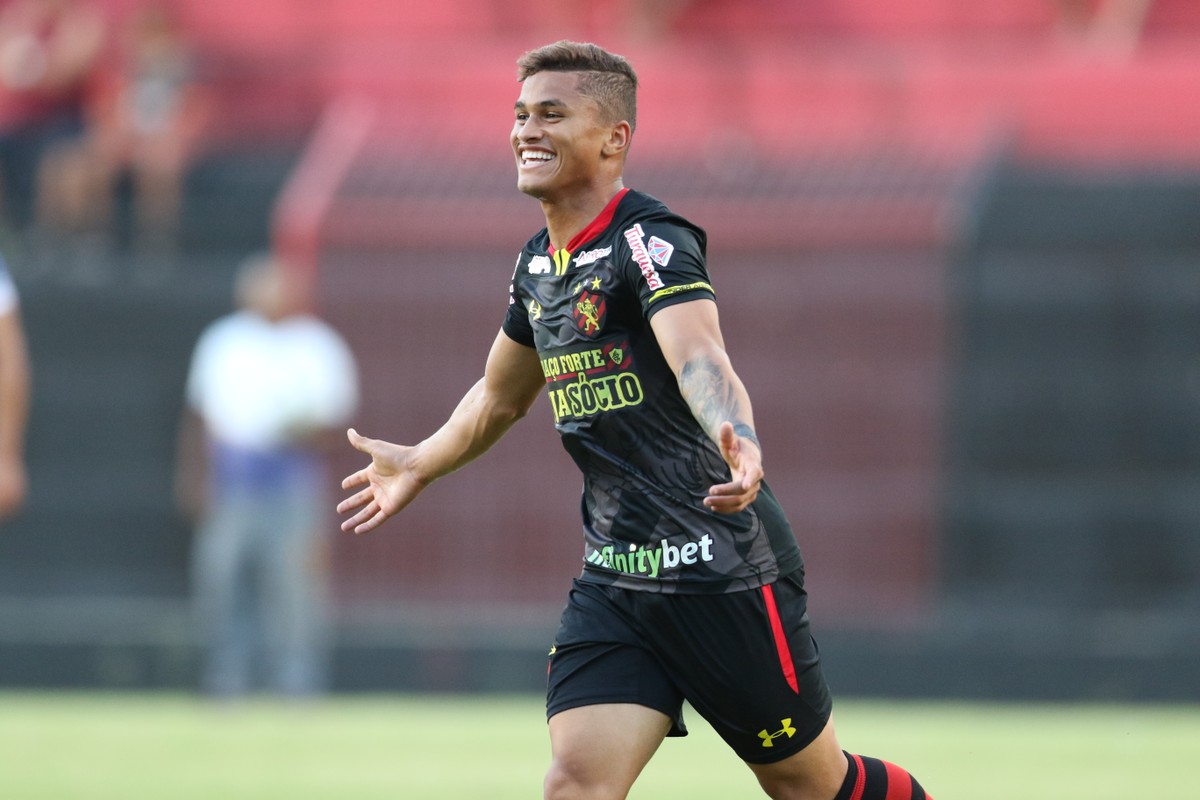 Após estreia, Yan deixa boa impressão e é elogiado no Sport | sport | ge