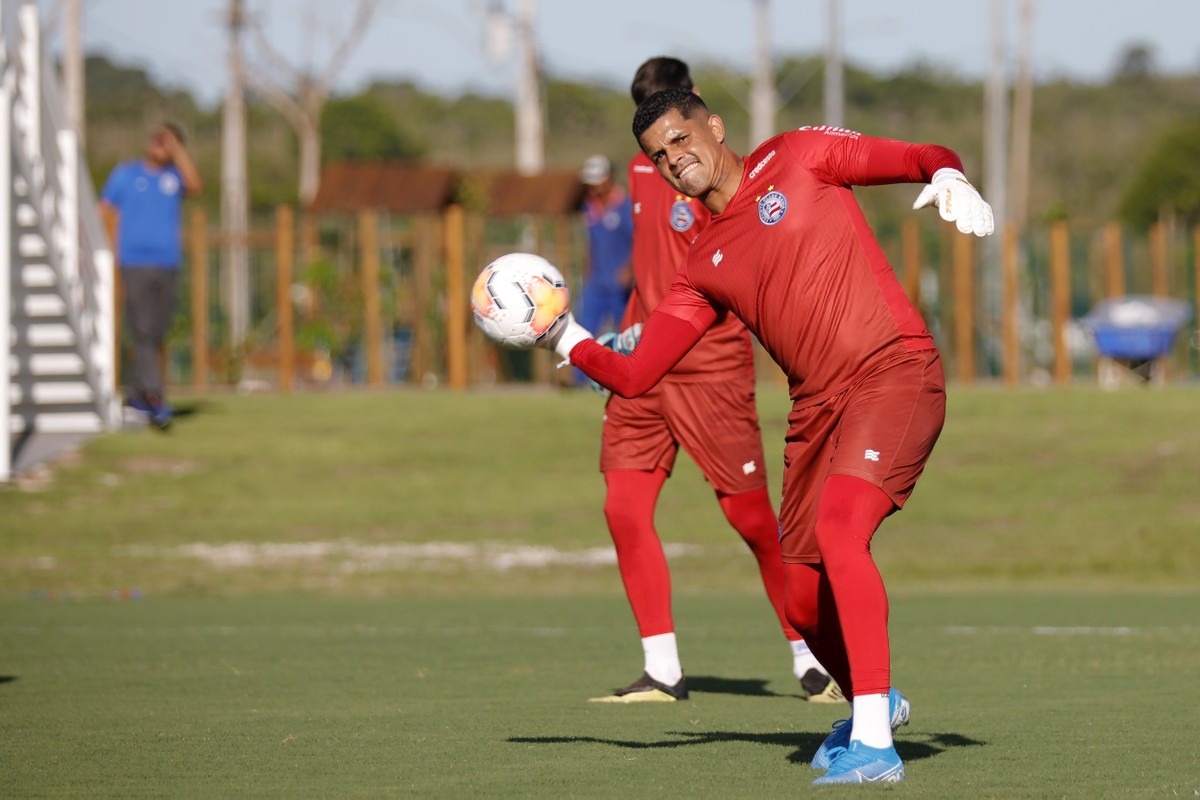 Desde 2016 no Bahia, Anderson supera contrato de três meses e ganha ...