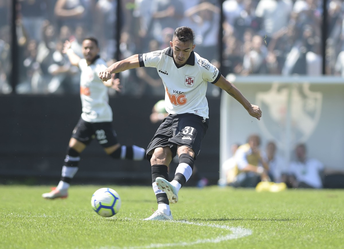 Conheça Raul, volante do Vasco que está perto de reforçar o Bragantino ...