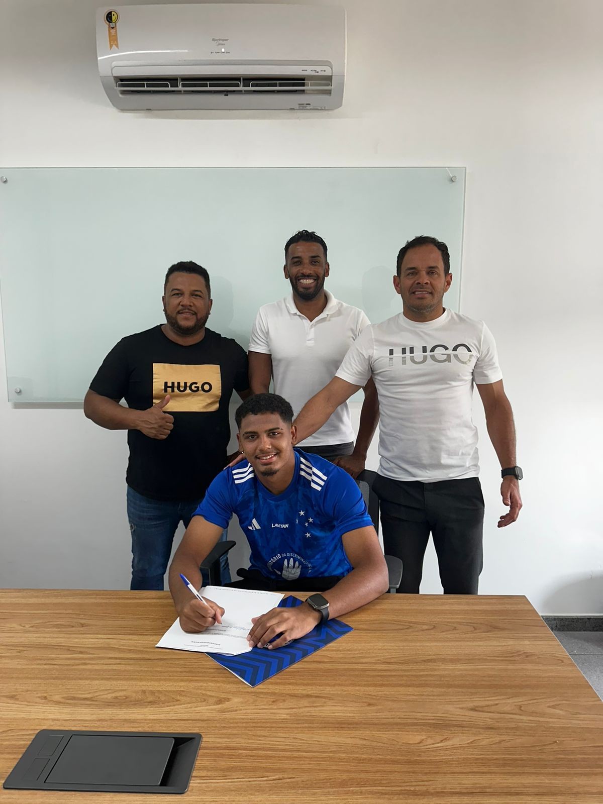 Cruzeiro renova com lateral campeão ao lado de Endrick na seleção ...