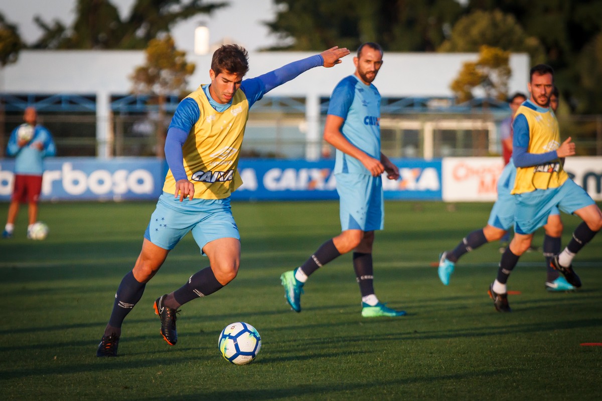Com treino fechado, Cruzeiro encerra preparação para duelo contra o ...