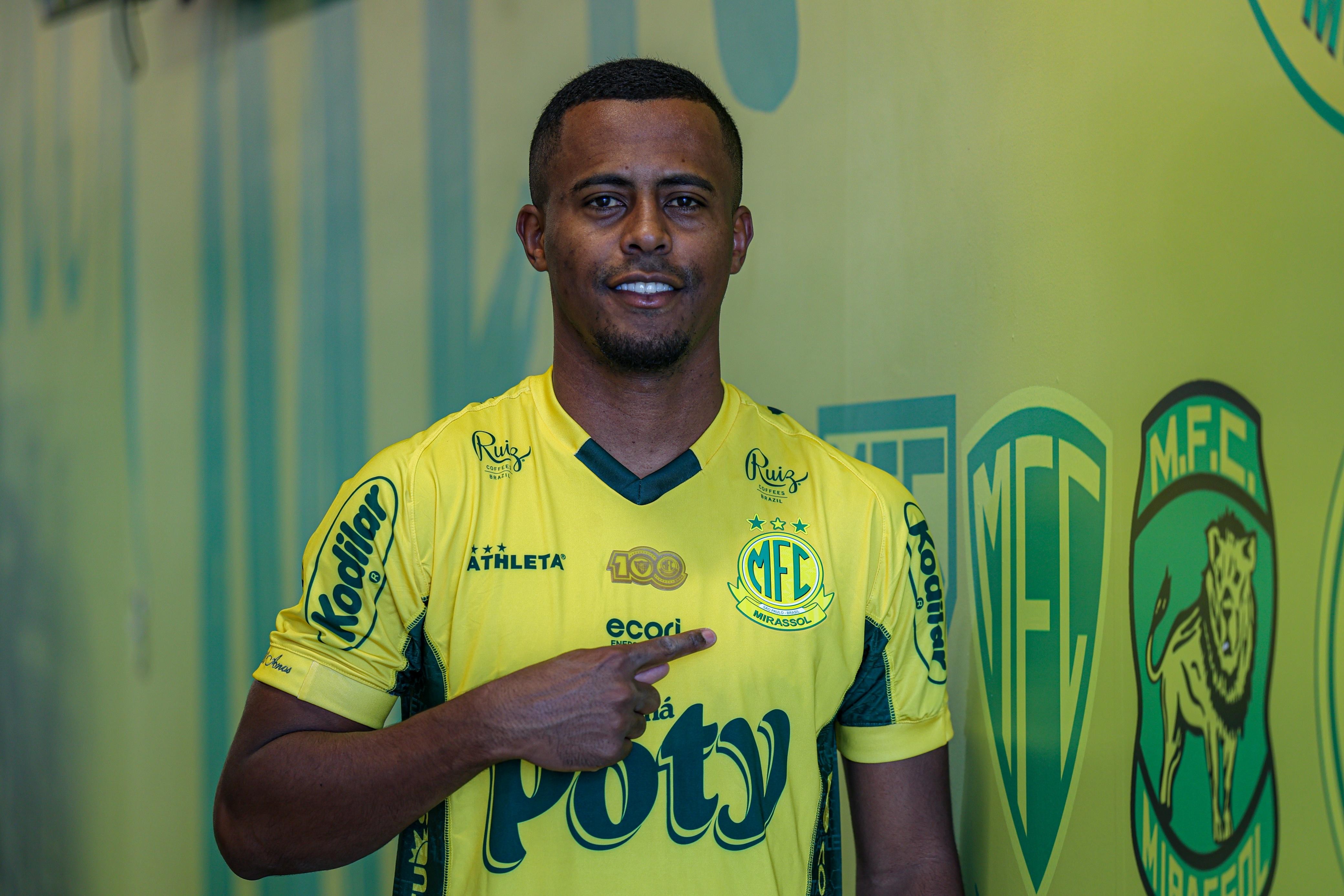 Carlos Eduardo é oficializado pelo Mirassol | Ge