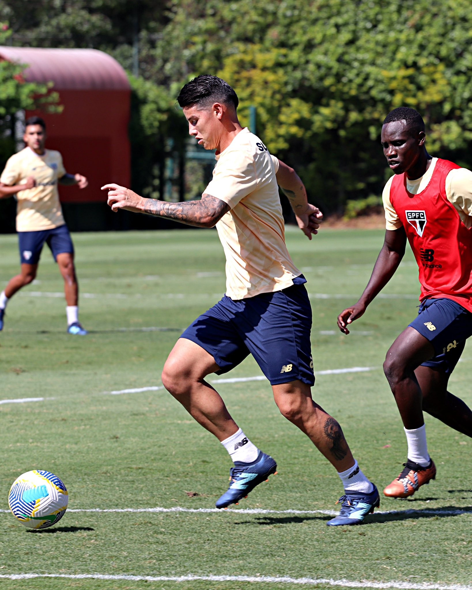 Escalação: com James Rodríguez em campo, São Paulo inicia preparação ...